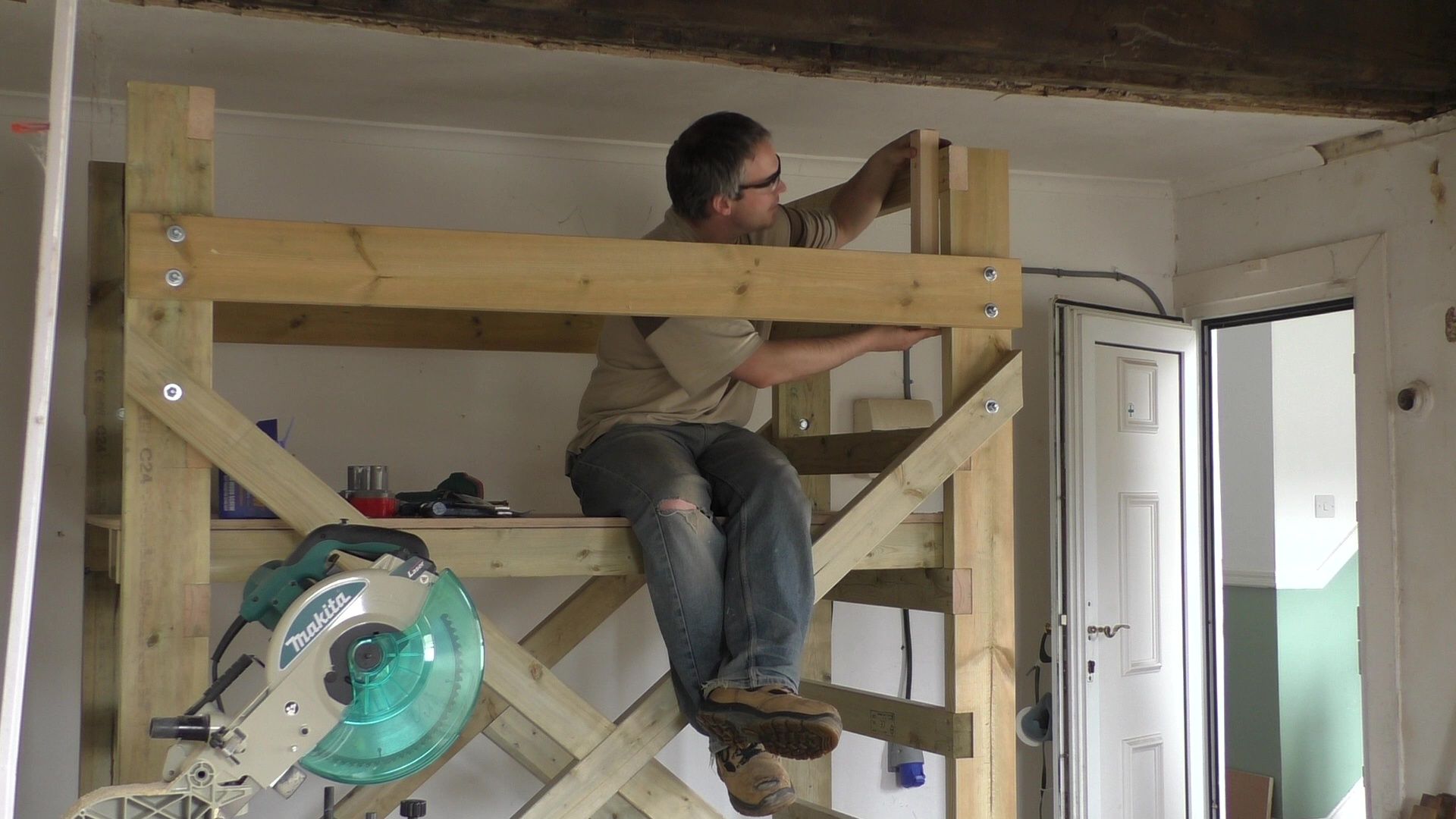 Wooden Scaffolding Tower : 11 Steps (with Pictures) - Instructables
