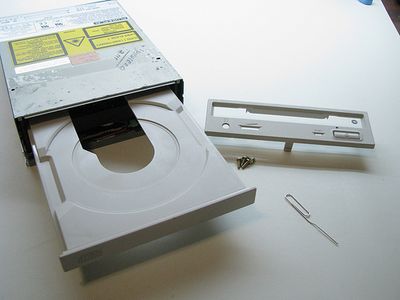 VHS Tape Storage Drive : 8 Steps (with Pictures) - Instructables