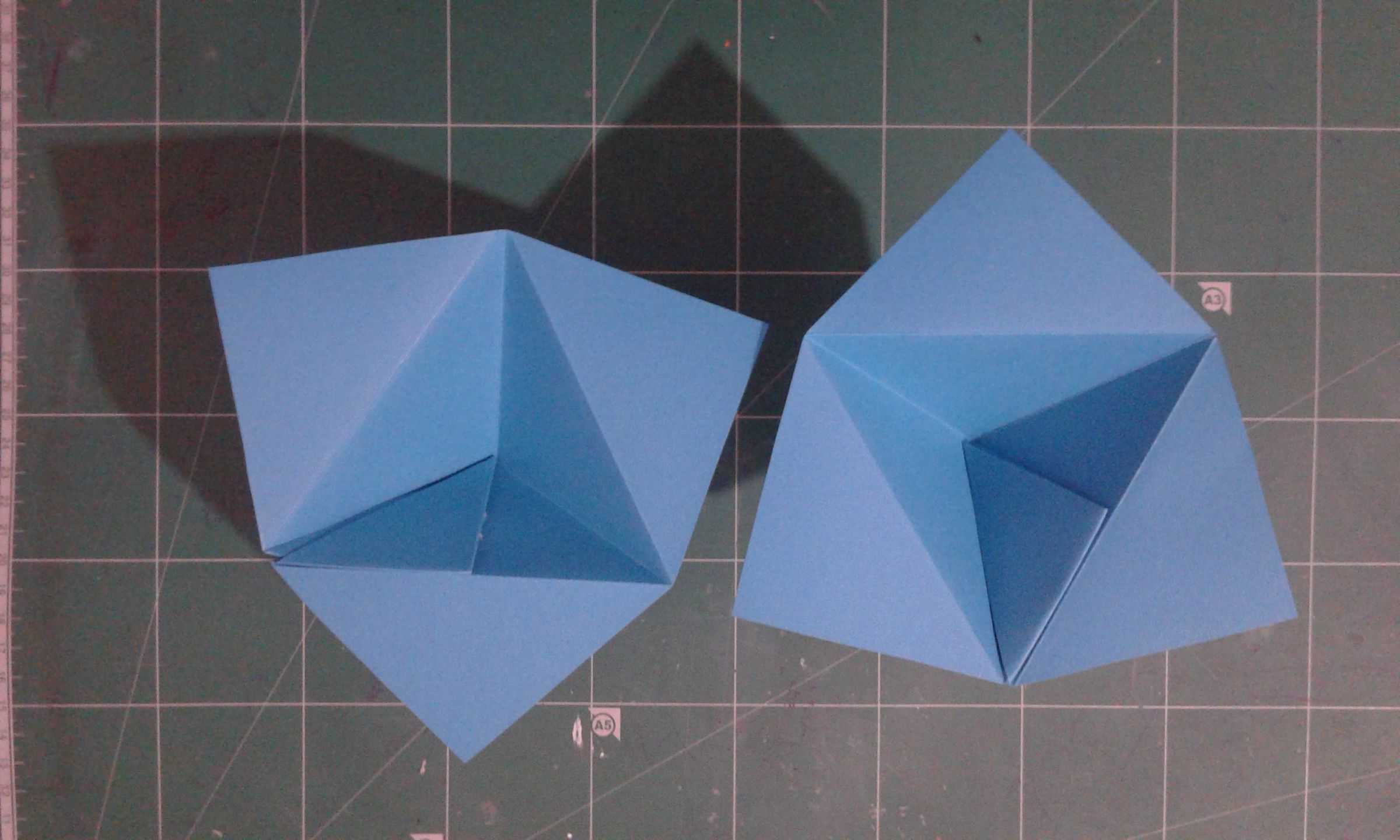 Abstract Origami Wall Decor : 7 Steps (with Pictures) - Instructables