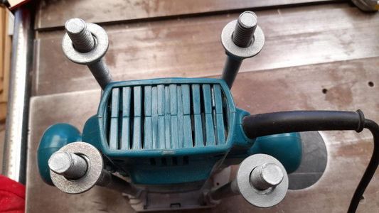 Router Improvement - Add-on : 6 Steps (with Pictures) - Instructables