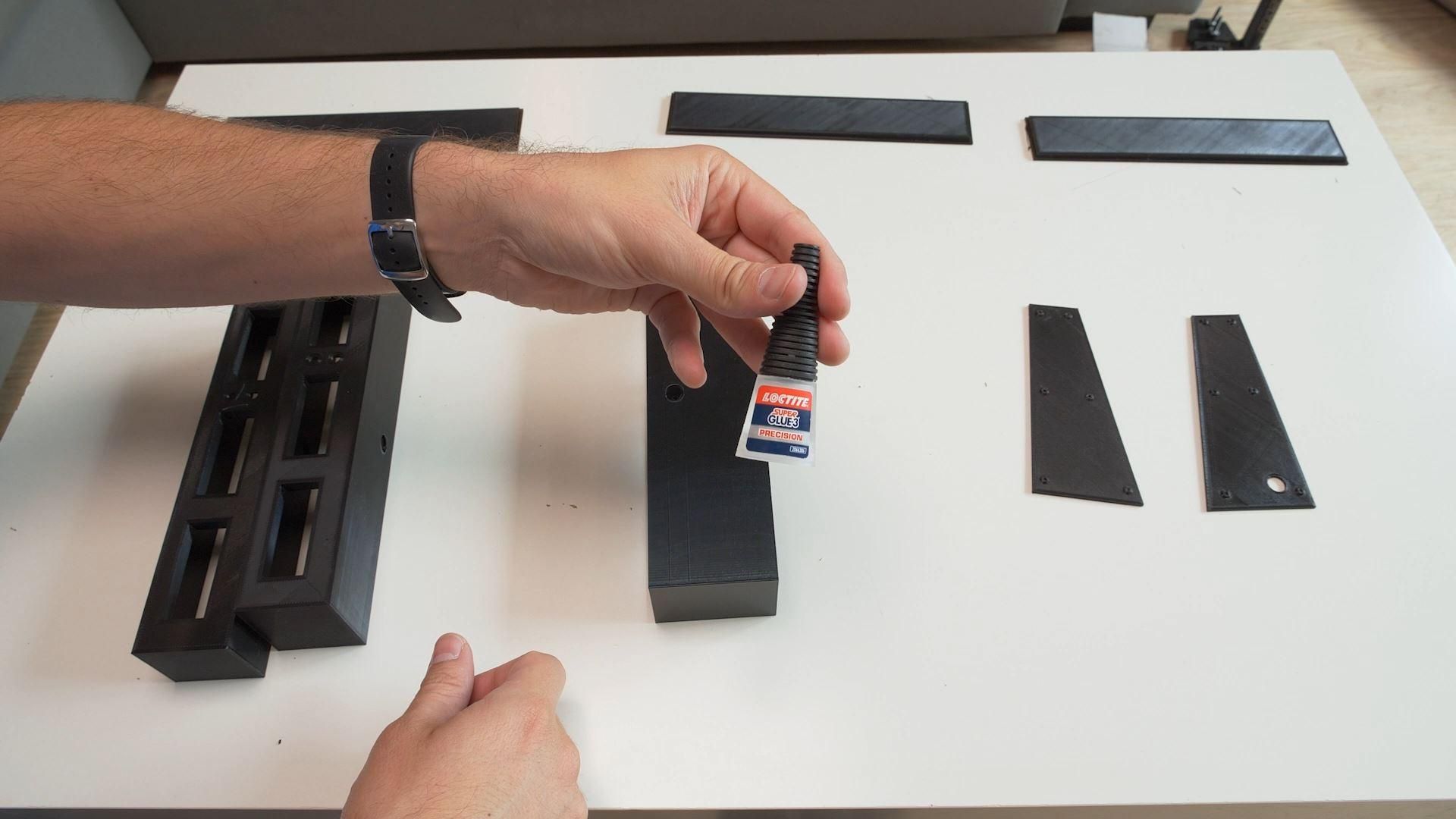 Futuristic Clock BTTF Style : 14 Steps (with Pictures) - Instructables