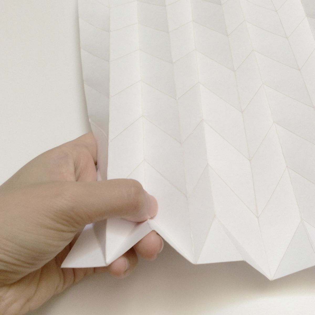 Paper Mold Origami Fabrics 2 - V Grid : 9 Steps - Instructables