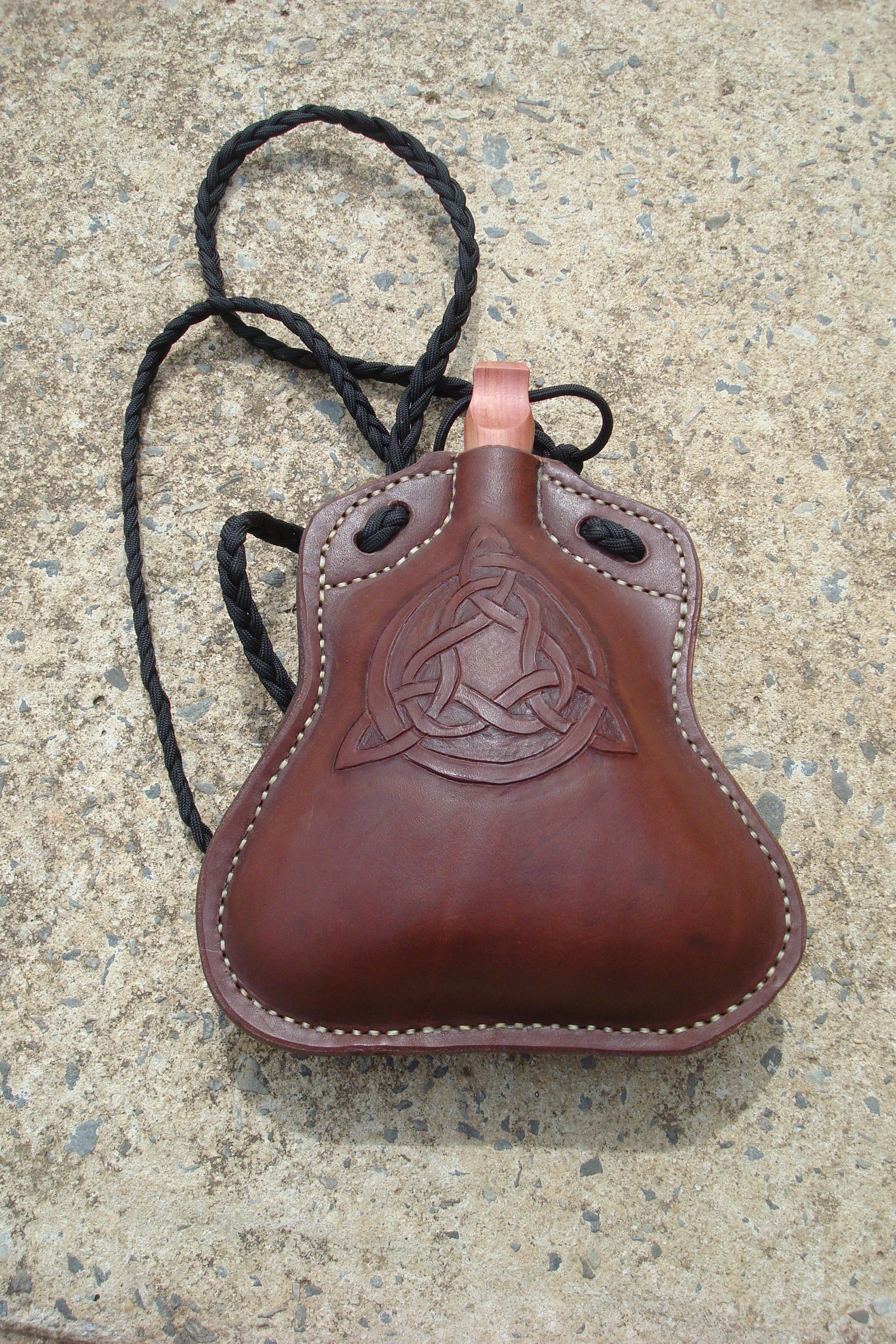 Leather Flask 15 Steps with Pictures Instructables Leather Flask 15 Steps with Pictures Instructables