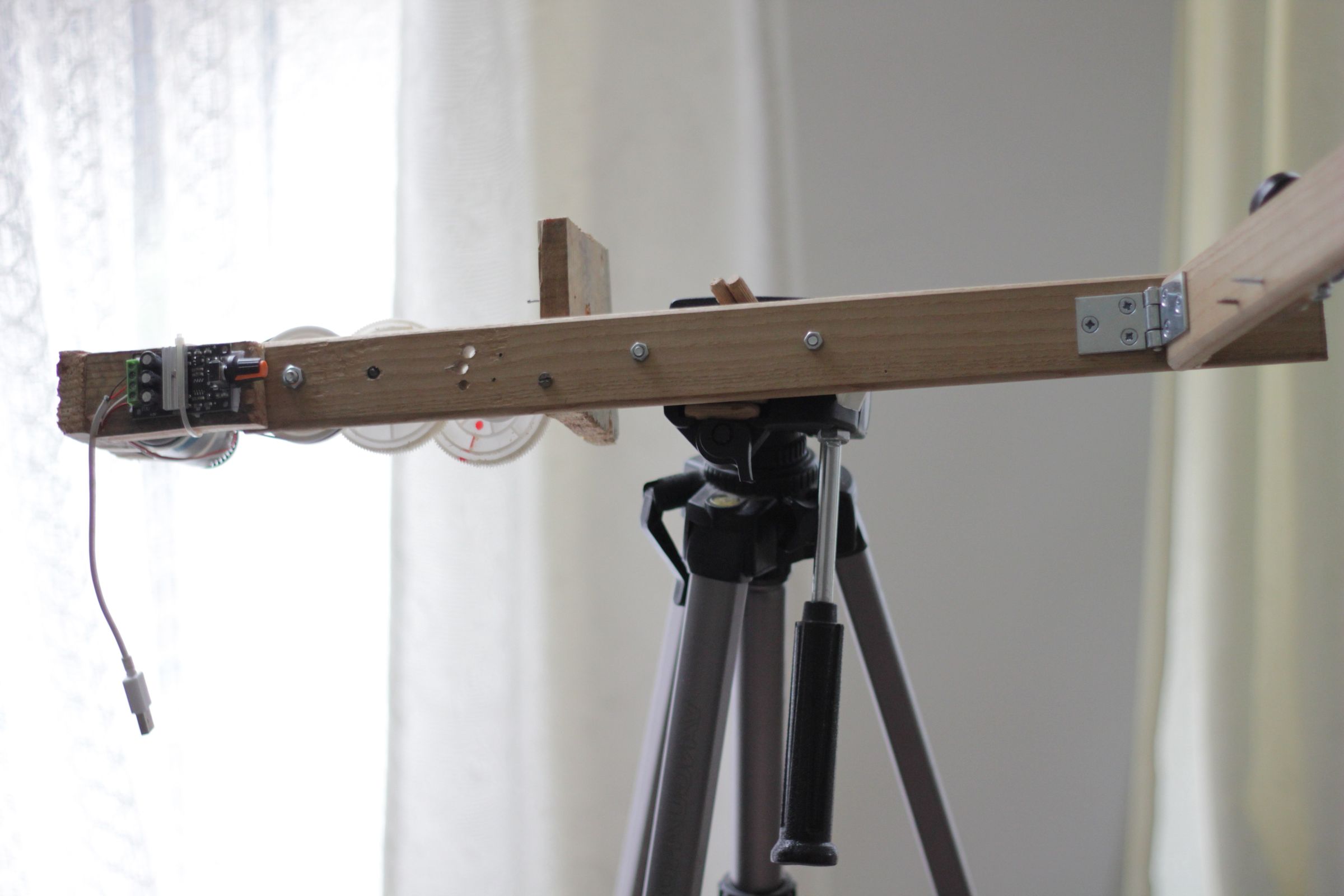AstroTracker - a Barn Door Star Tracker : 10 Steps (with Pictures ...