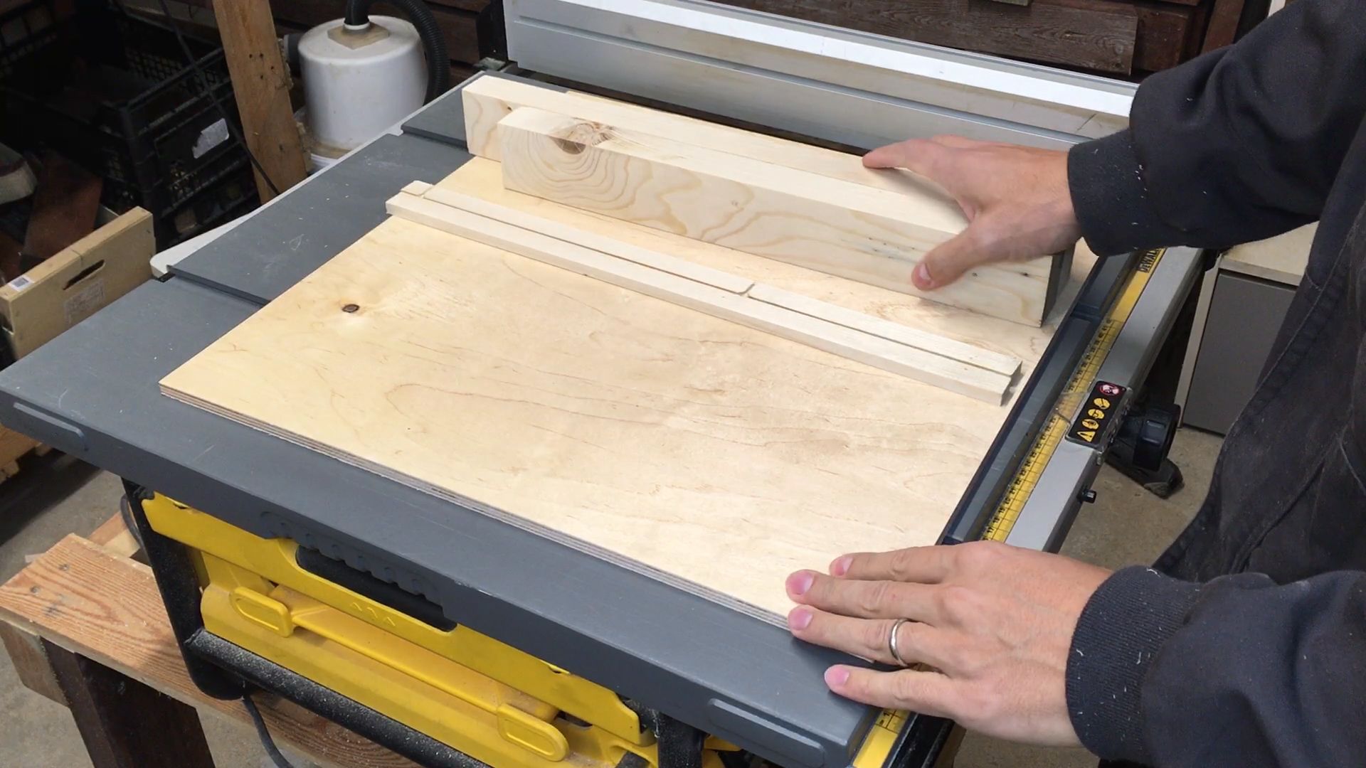How to Make a CrossCut Sled for Table Saw : 9 Steps (with Pictures ...