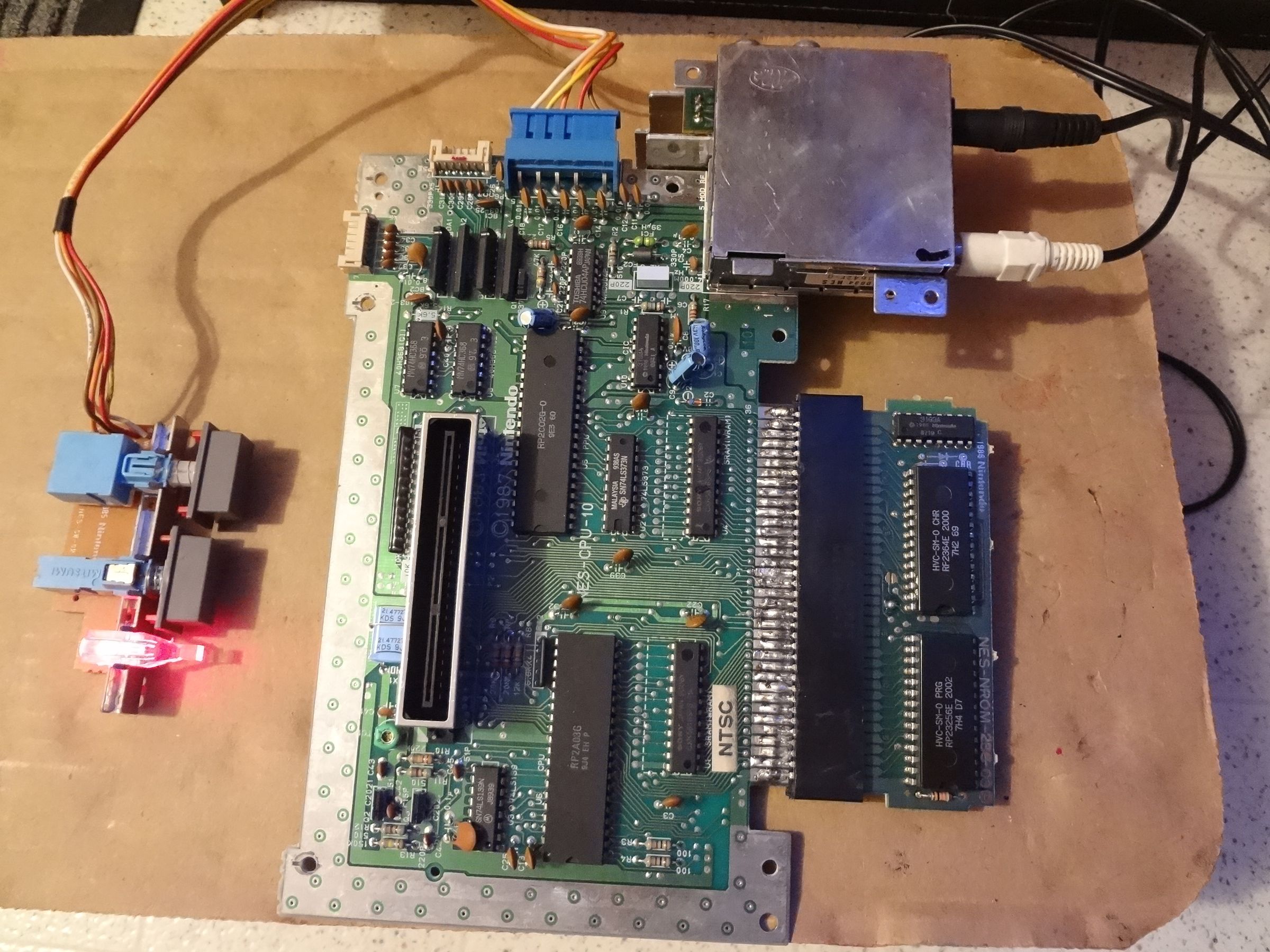 Nintendo (NES) Side Loader Build Using Game Genie Connector. : 11 Steps ...