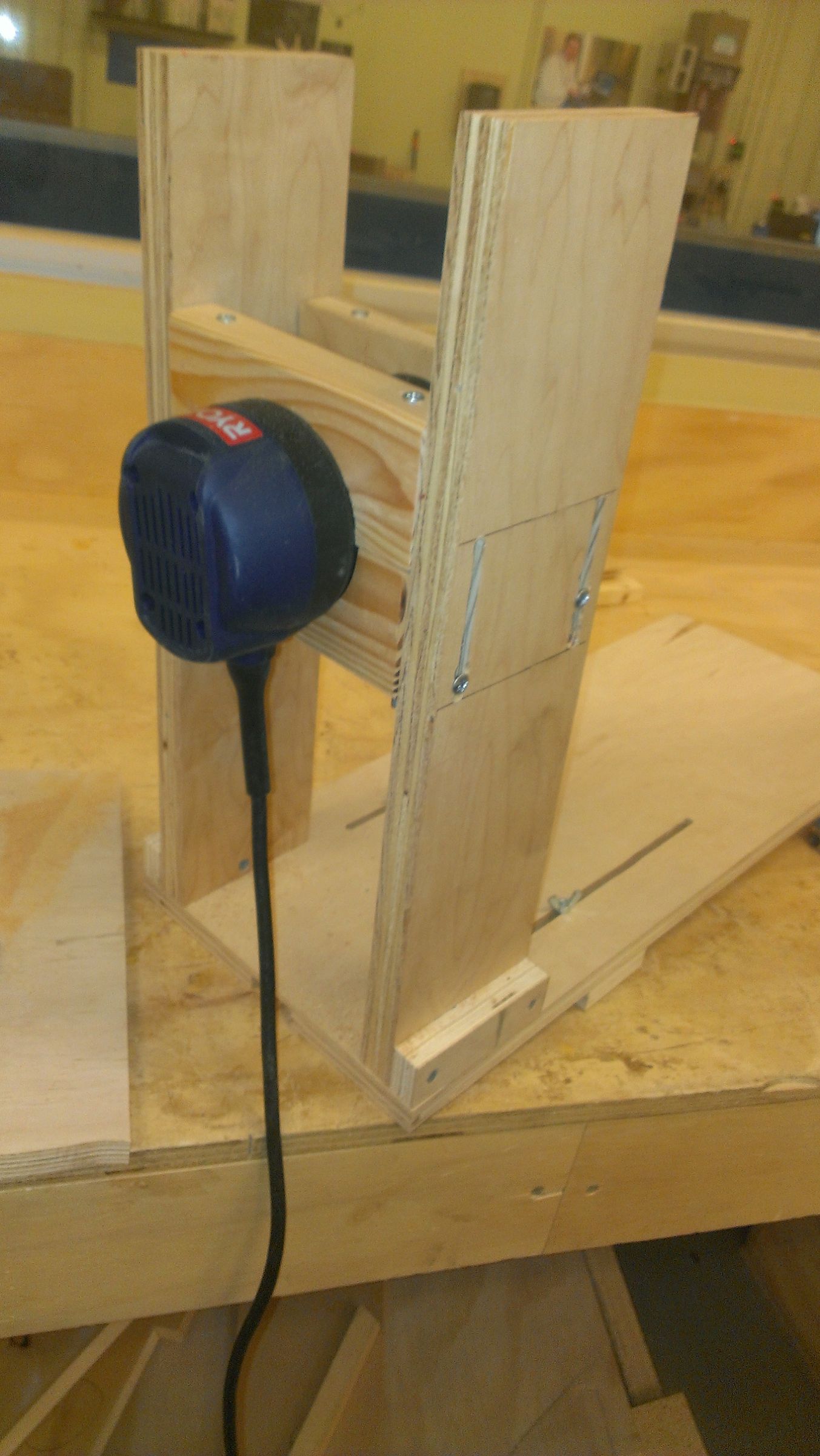 Router Jig for Flutes on Wood Lathe : 4 Steps (with Pictures ...