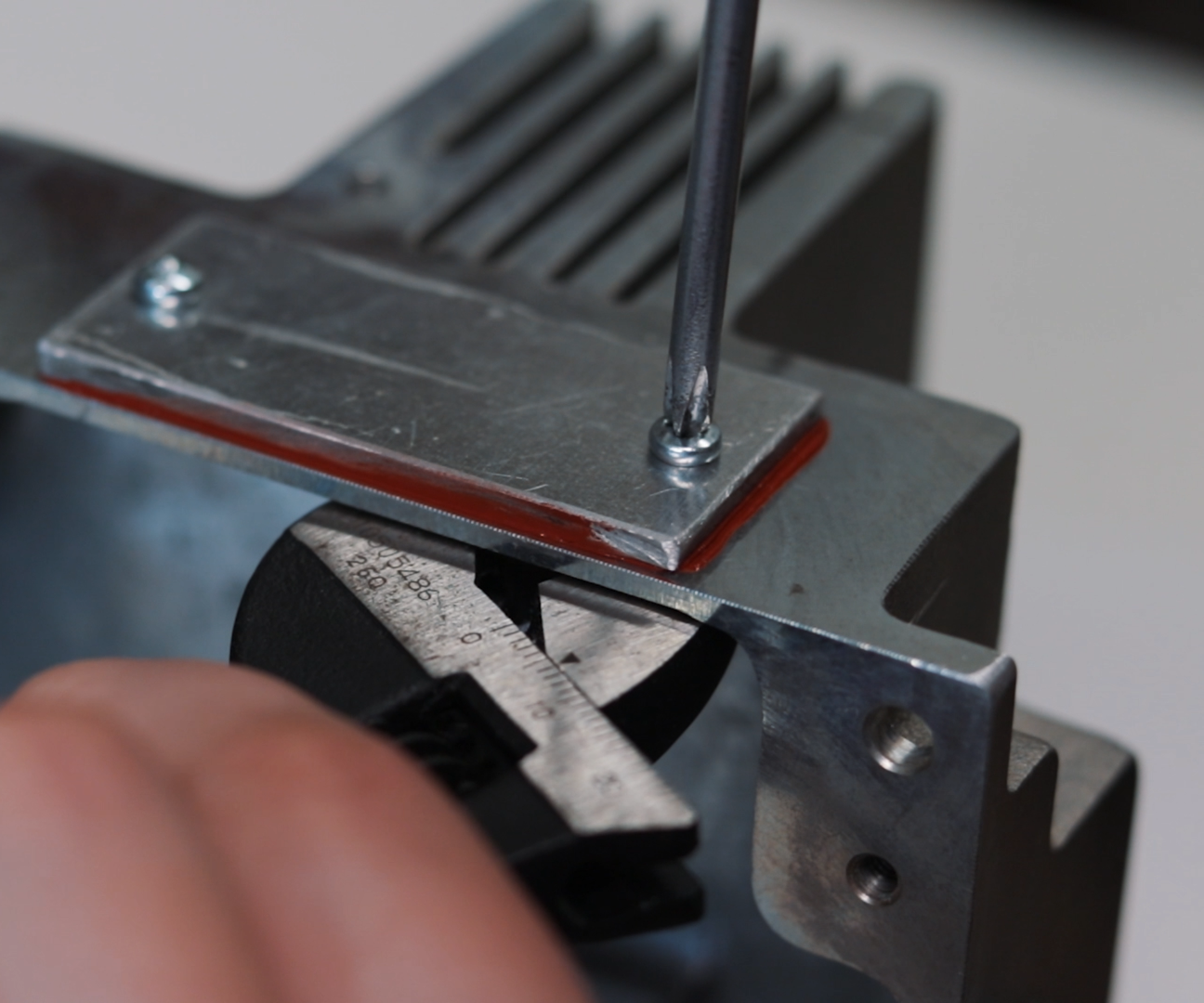 DIY FLOODLIGHT W/AC LEDs (+EFFICIENCY VS DC LEDs) : 21 Steps (with ...