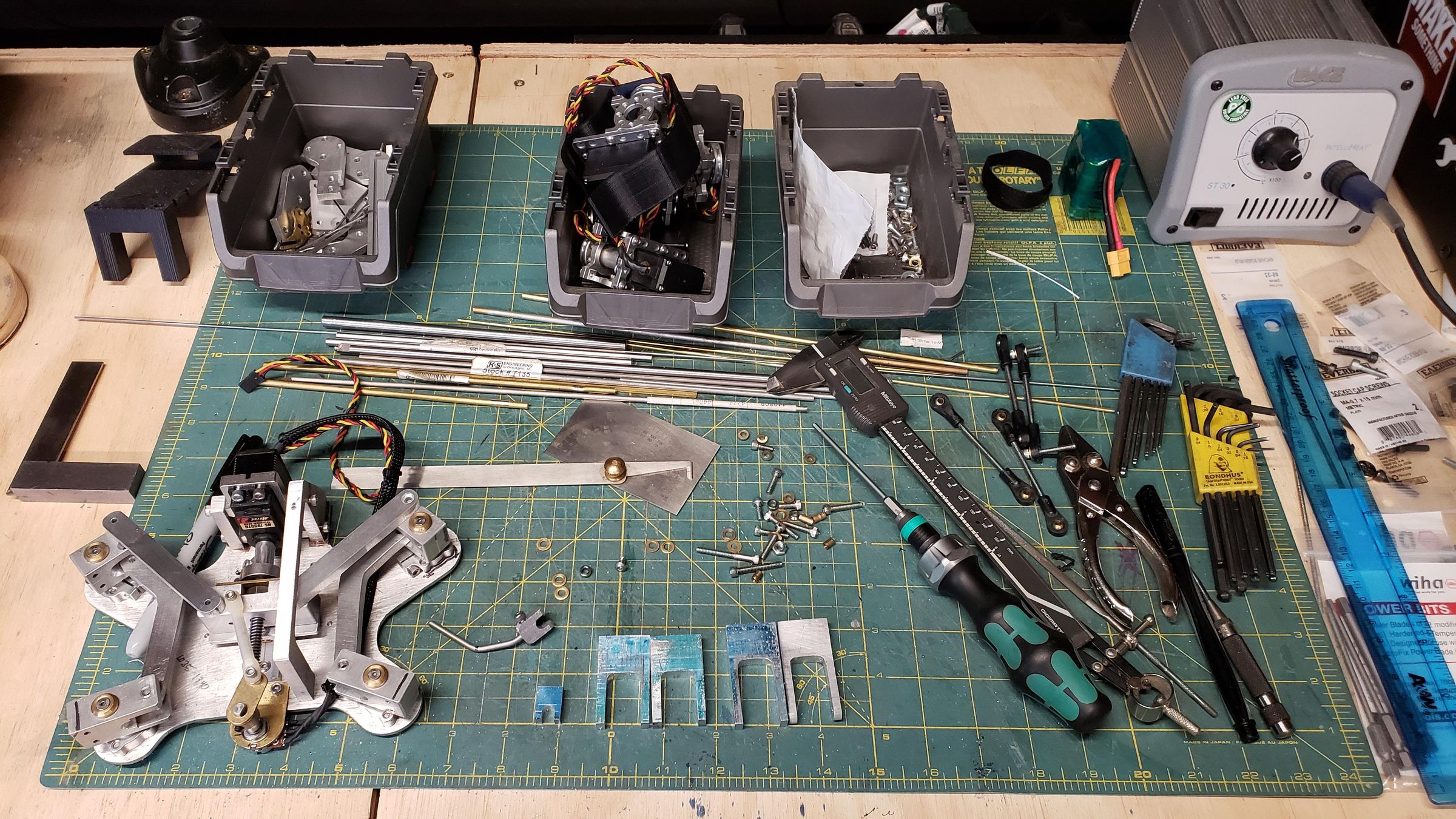 Animatronic Cosplay Wing Mechanics : 8 Steps (with Pictures ...