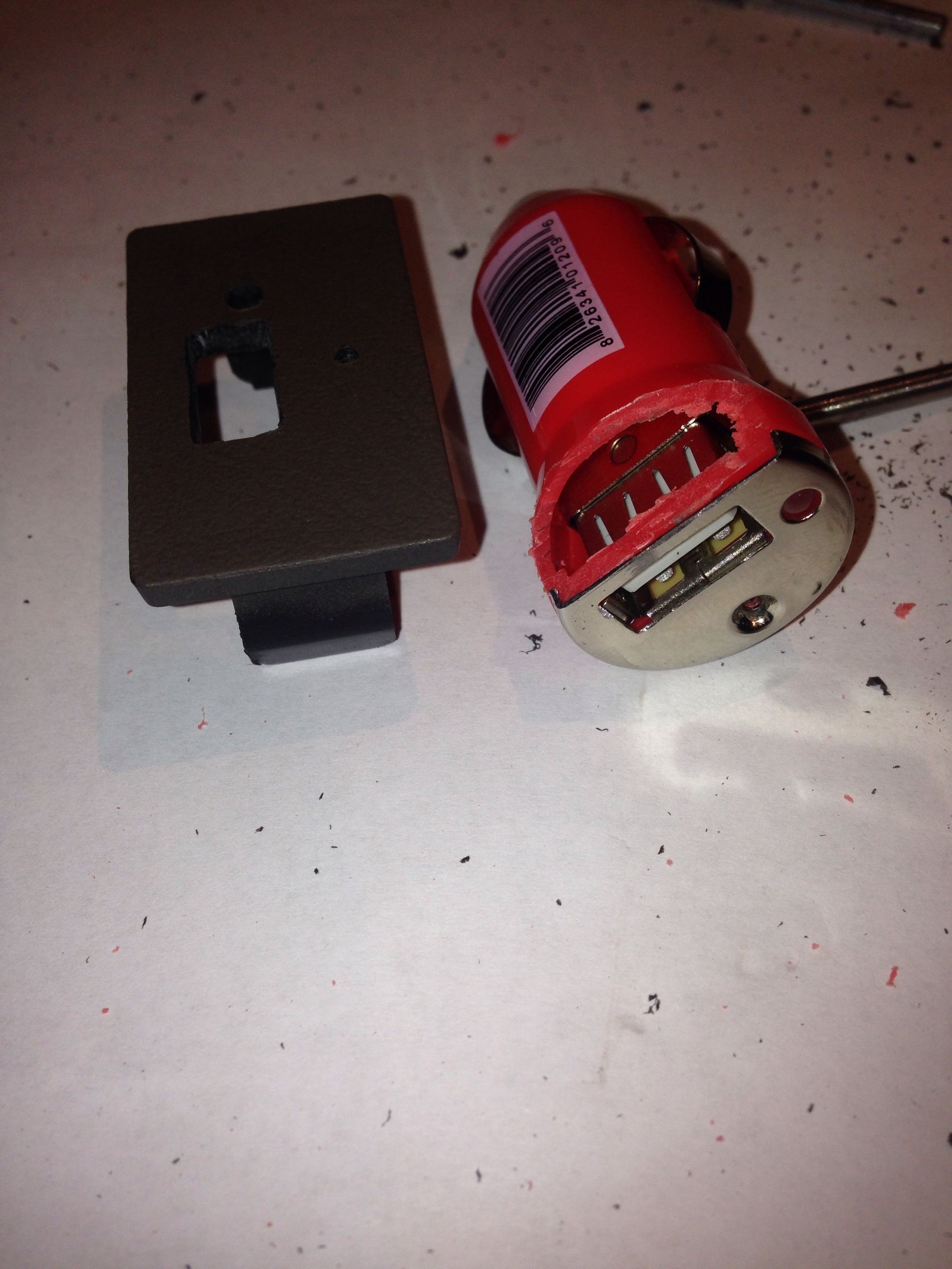 USB Power Port in Your Car : 5 Steps - Instructables