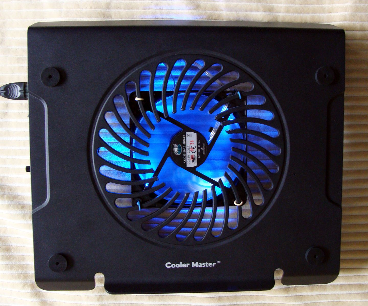 Upgrade Your Laptop Cooling Pad : 8 Steps (with Pictures) - Instructables