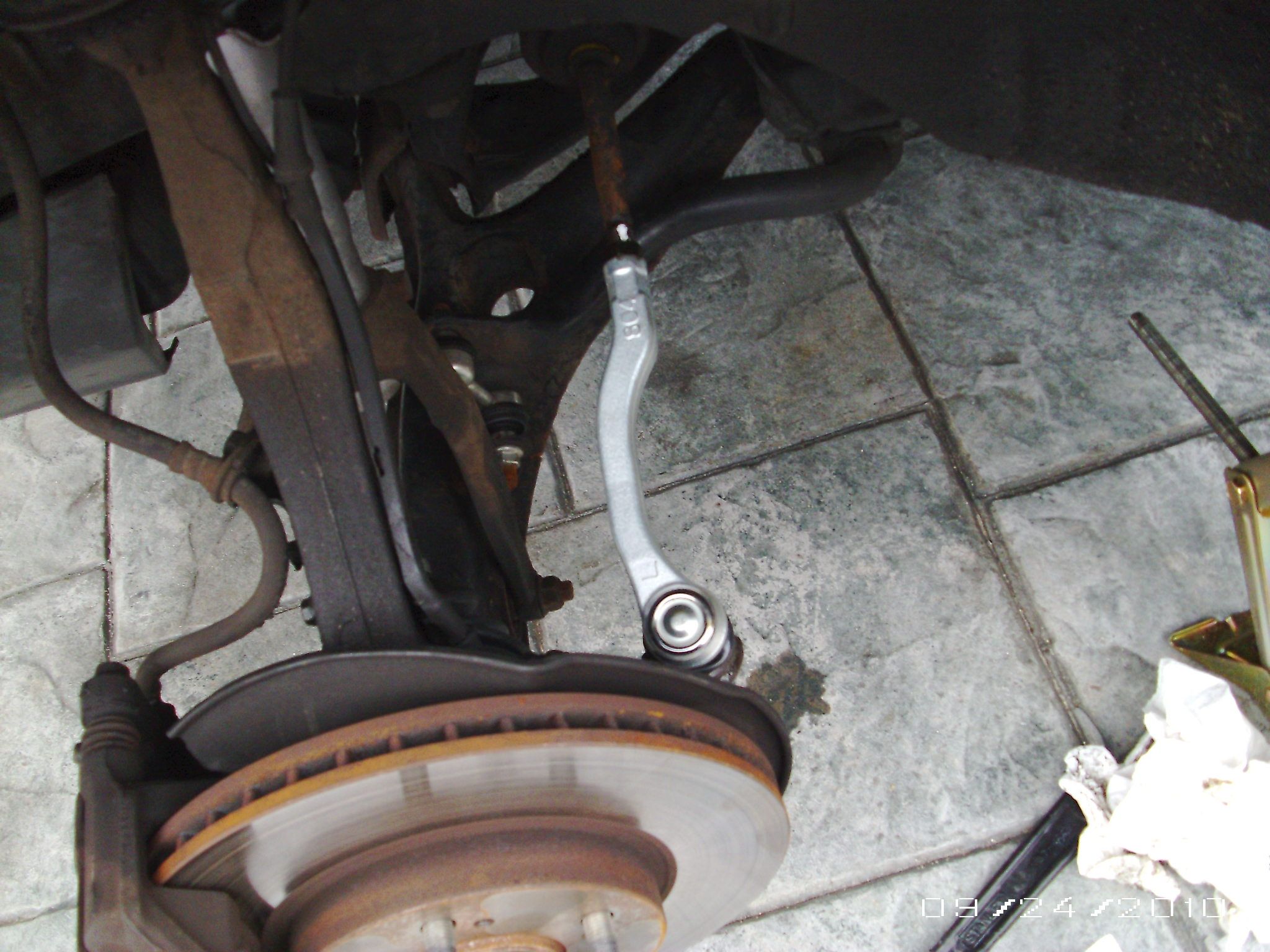 Replacing an Outside Tie Rod on a Honda CRV : 5 Steps - Instructables