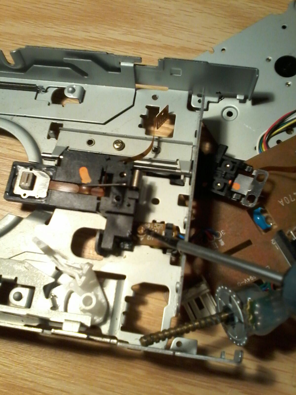 Taking Apart a Floppy Disk Drive : 16 Steps (with Pictures) - Instructables