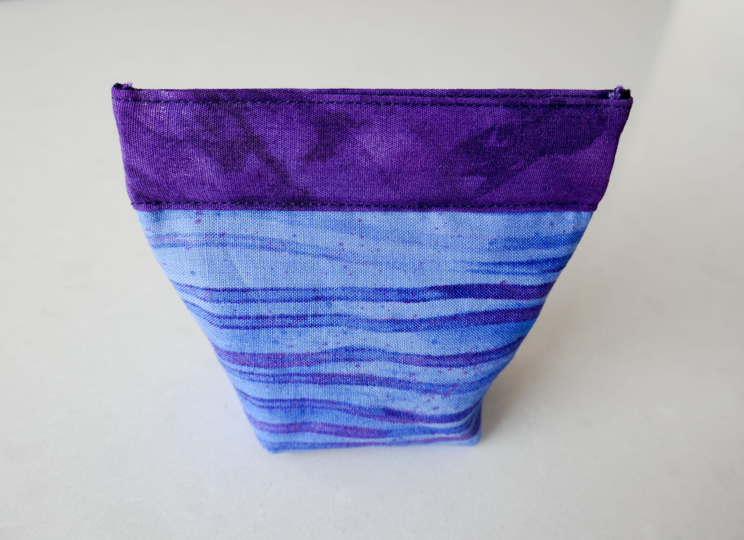 Transform Broken Measuring Tape to Coin Purse : 10 Steps (with Pictures ...