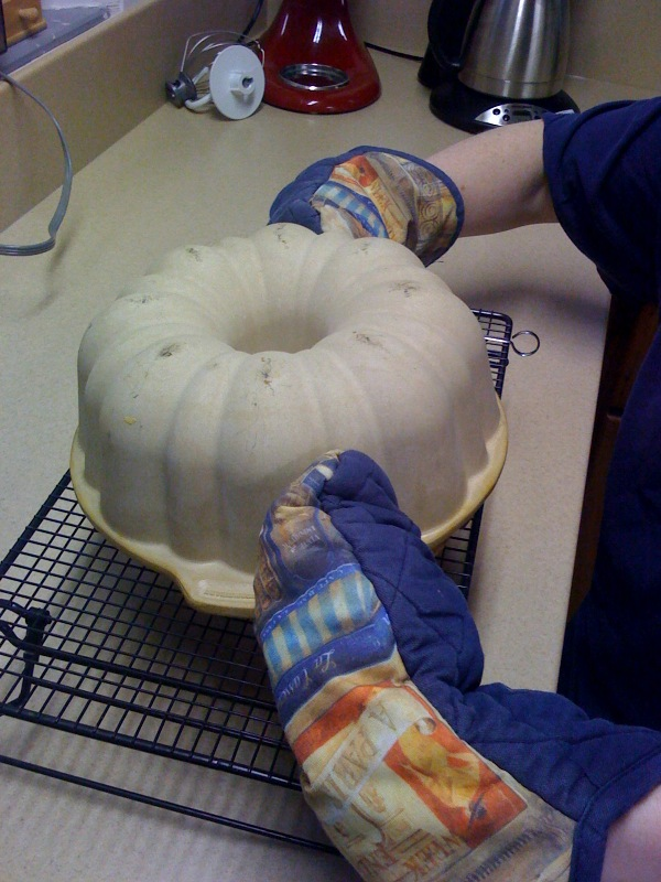 The Most Amazing Lemon Cake Ever! : 7 Steps (with Pictures) - Instructables