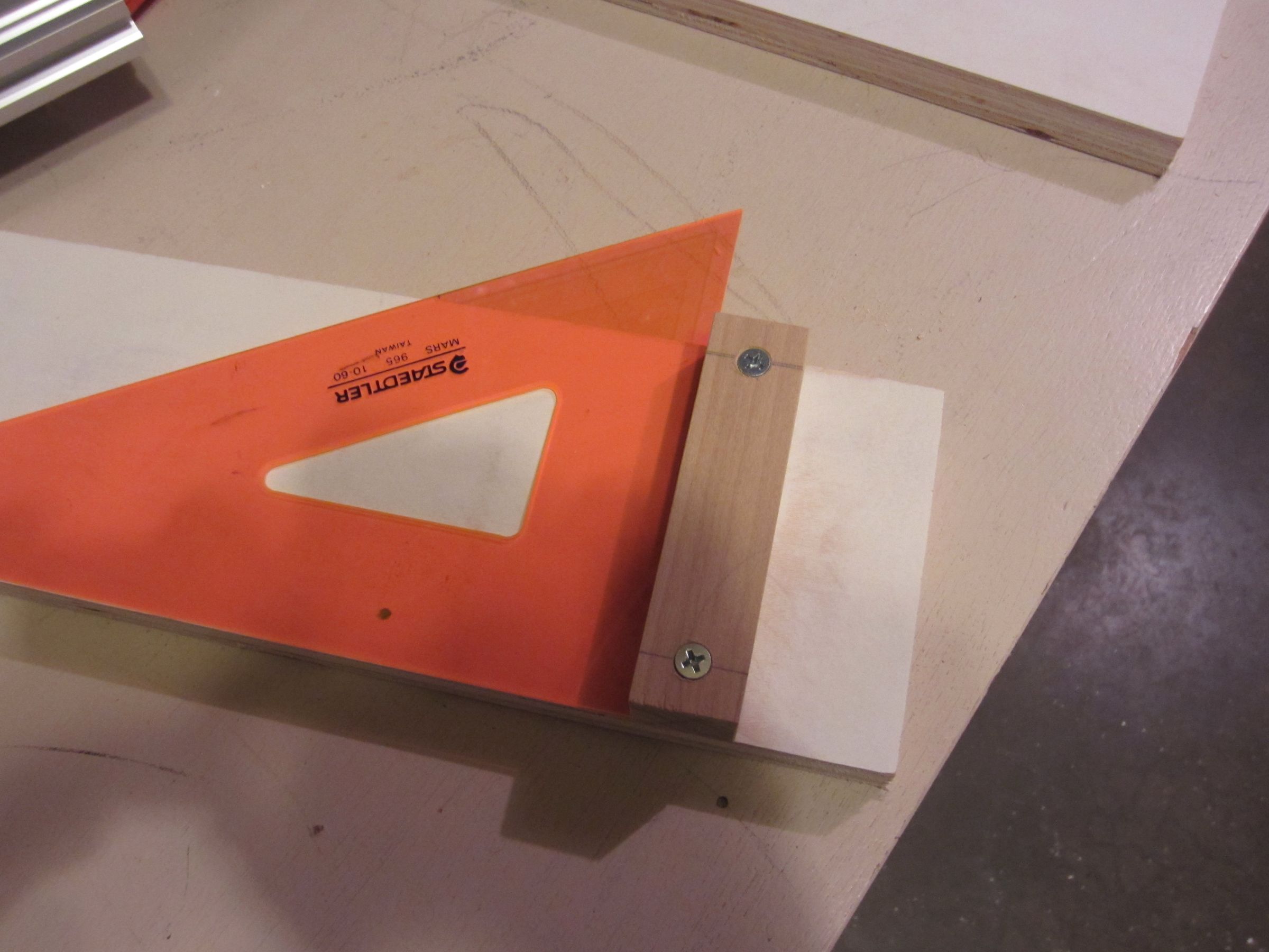 Adjustable Router Guide Template : 11 Steps (with Pictures) - Instructables