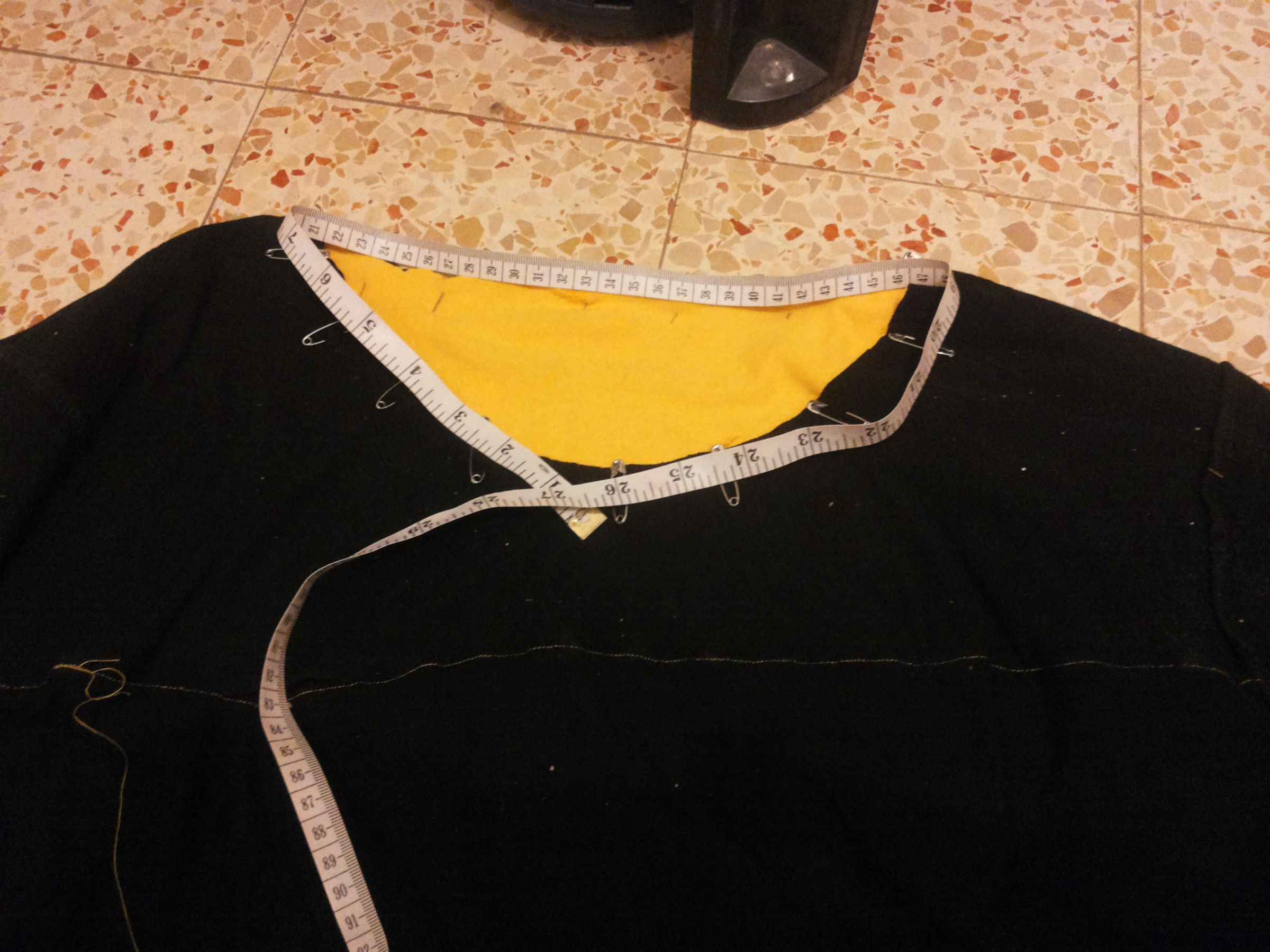 Star Trek Voyager Uniform : 8 Steps - Instructables