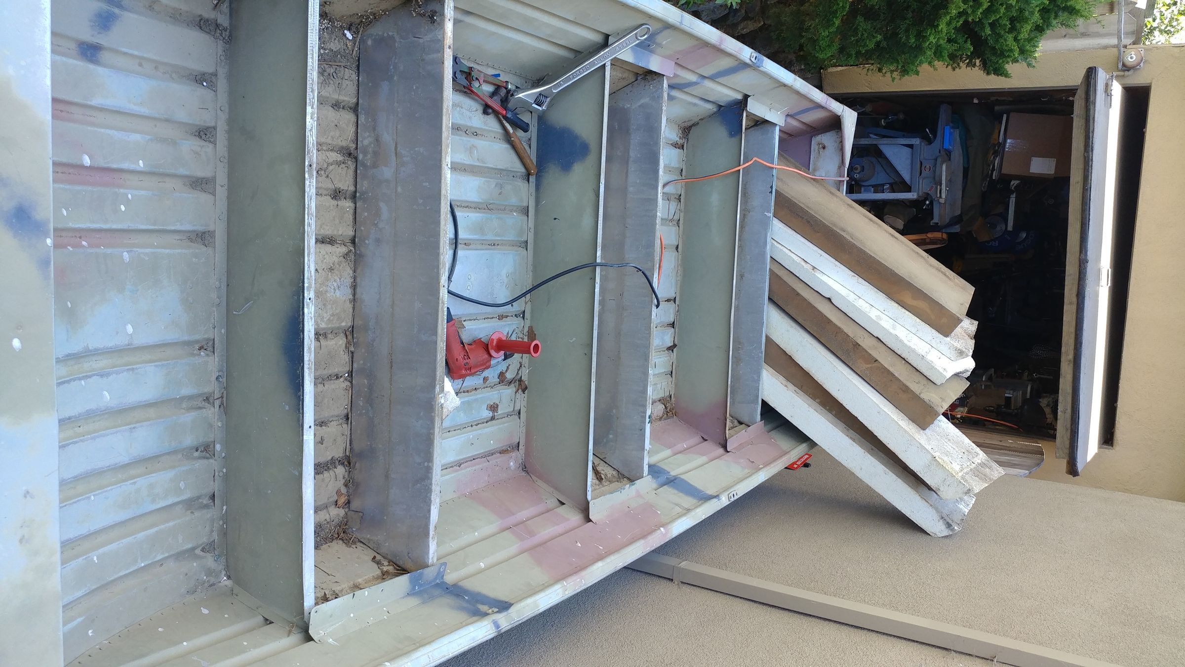 Aluminum Boat Restoration : 9 Steps (with Pictures) - Instructables