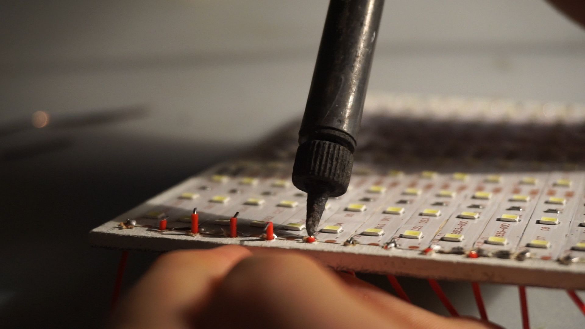 $5 Small Battery Powered LED Panel : 37 Steps (with Pictures ...