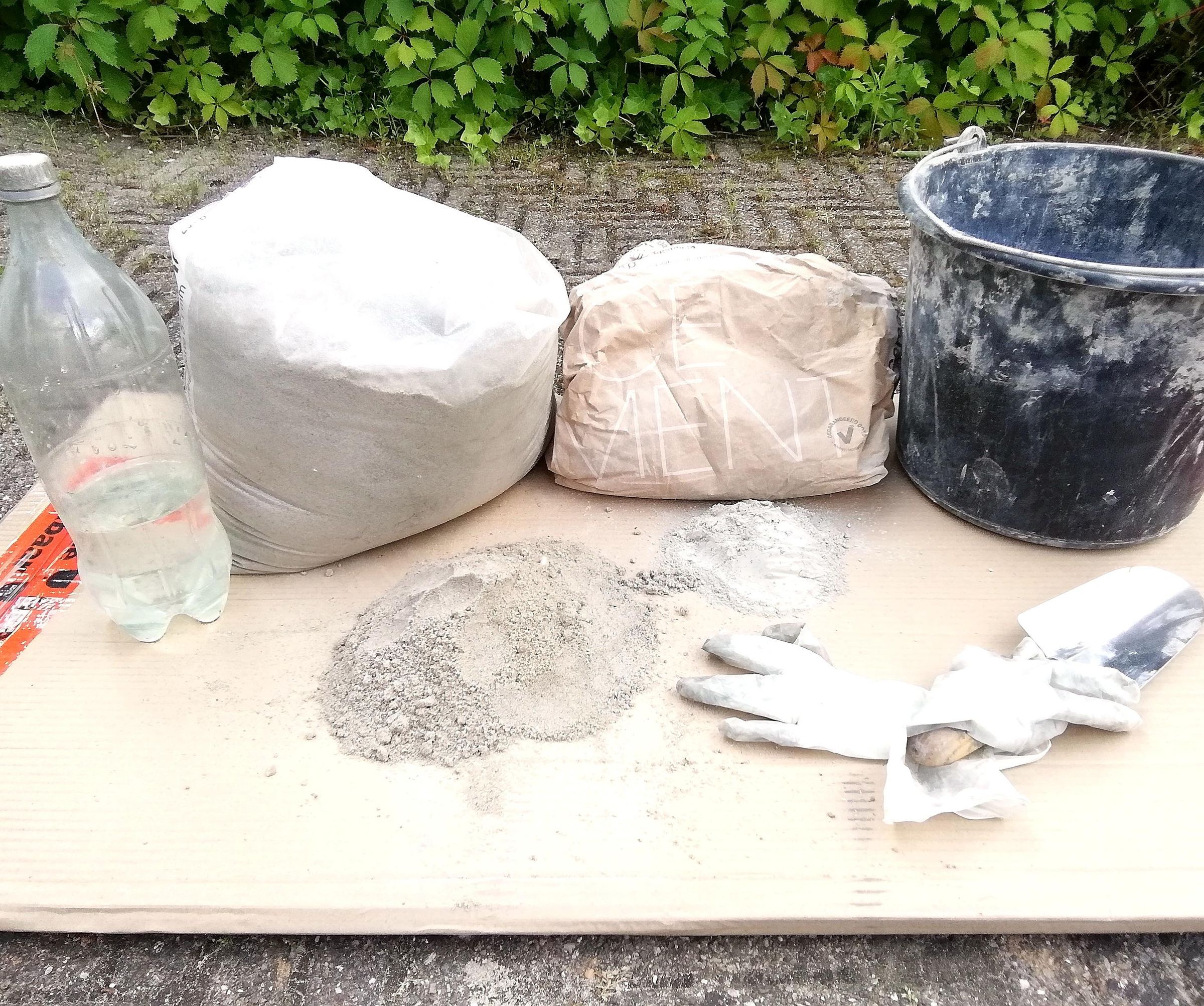 Steel Sphere Which Is Easy to Make With the Help of Some Cement : 11 ...