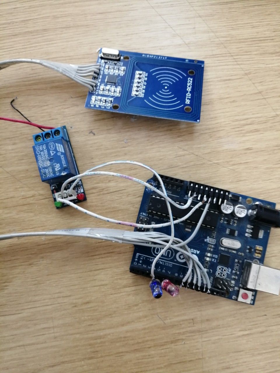 Arduino RFID-RC522 - DOOR ACCES CONTROL/ RFID DOOR LOCK - Instructables