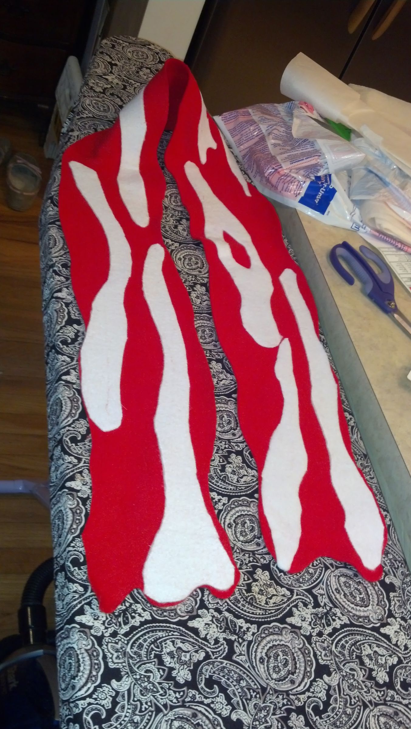 Bacon Scarf: Step by Step : 7 Steps (with Pictures) - Instructables