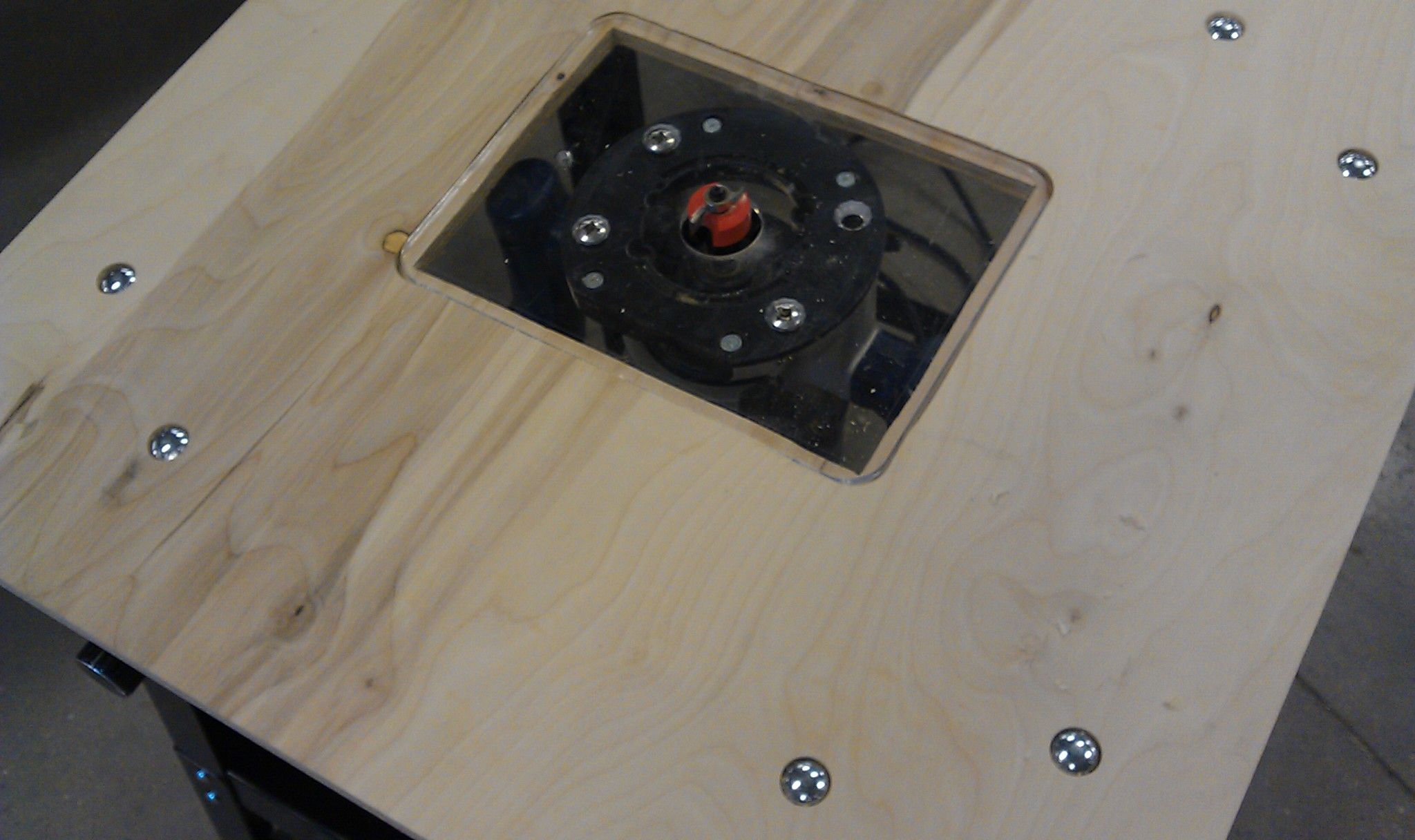 DIY Routing Table : 7 Steps (with Pictures) - Instructables