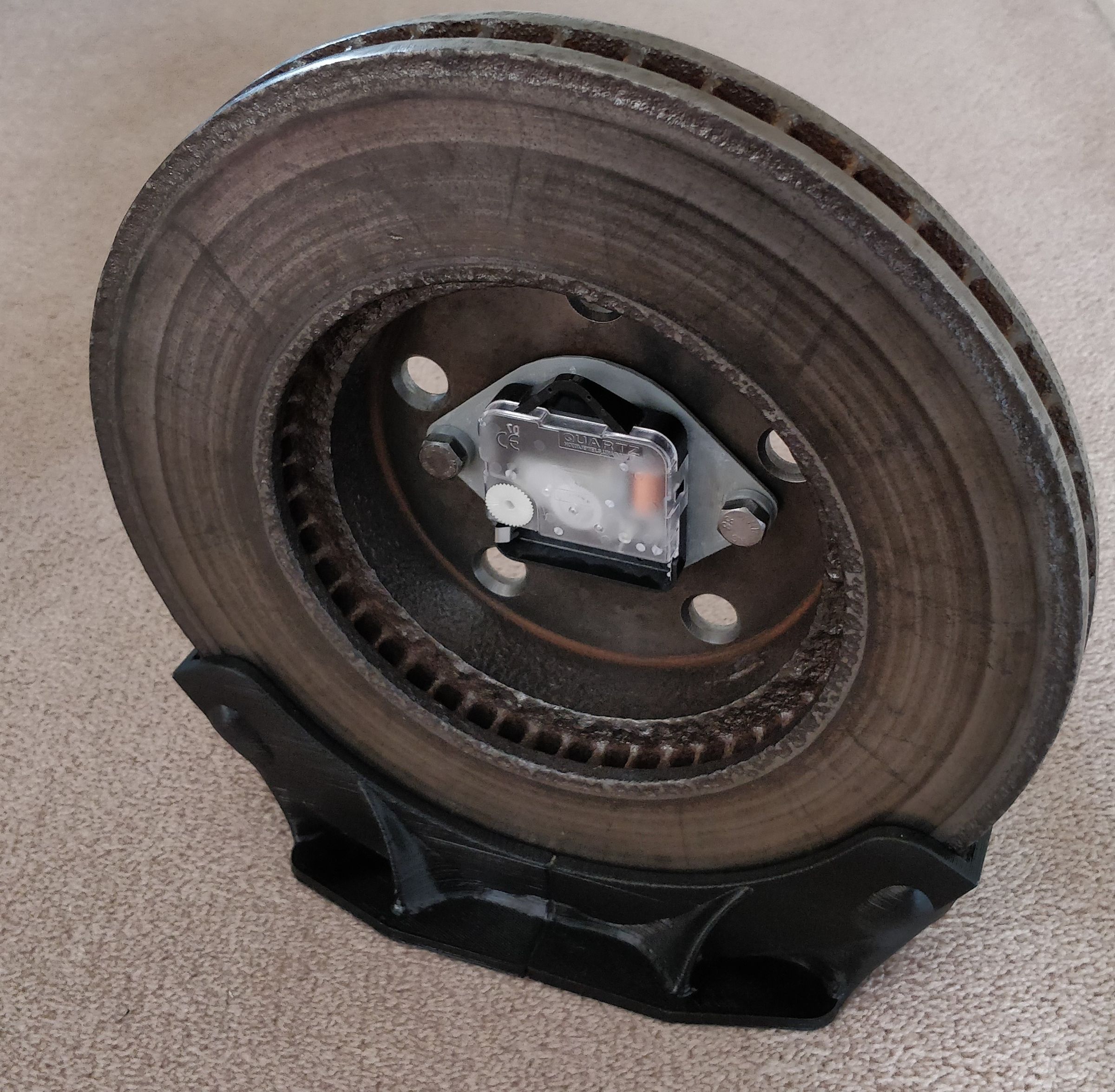 Brake Disc Clock : 8 Steps (with Pictures) - Instructables
