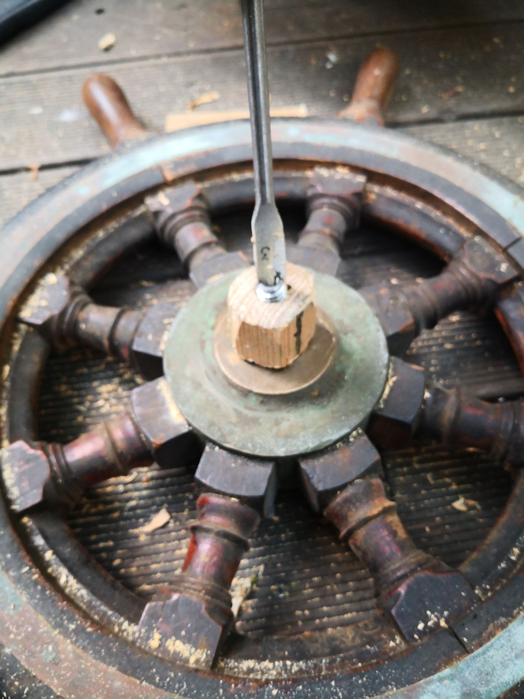 How to Wall Mount a Ship Wheel & Make It Spin! : 5 Steps (with Pictures ...