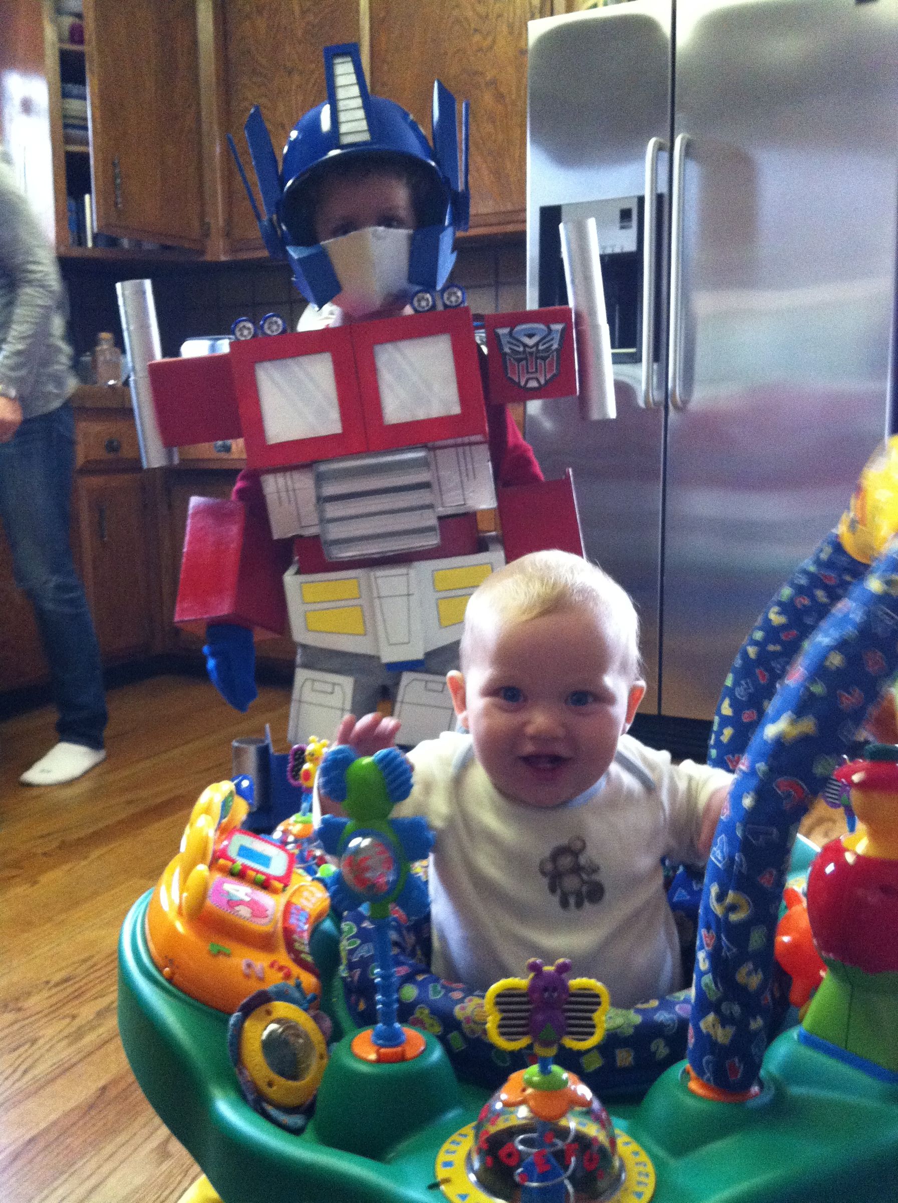 Optimus Prime (G1) Costume : 16 Steps (with Pictures) - Instructables