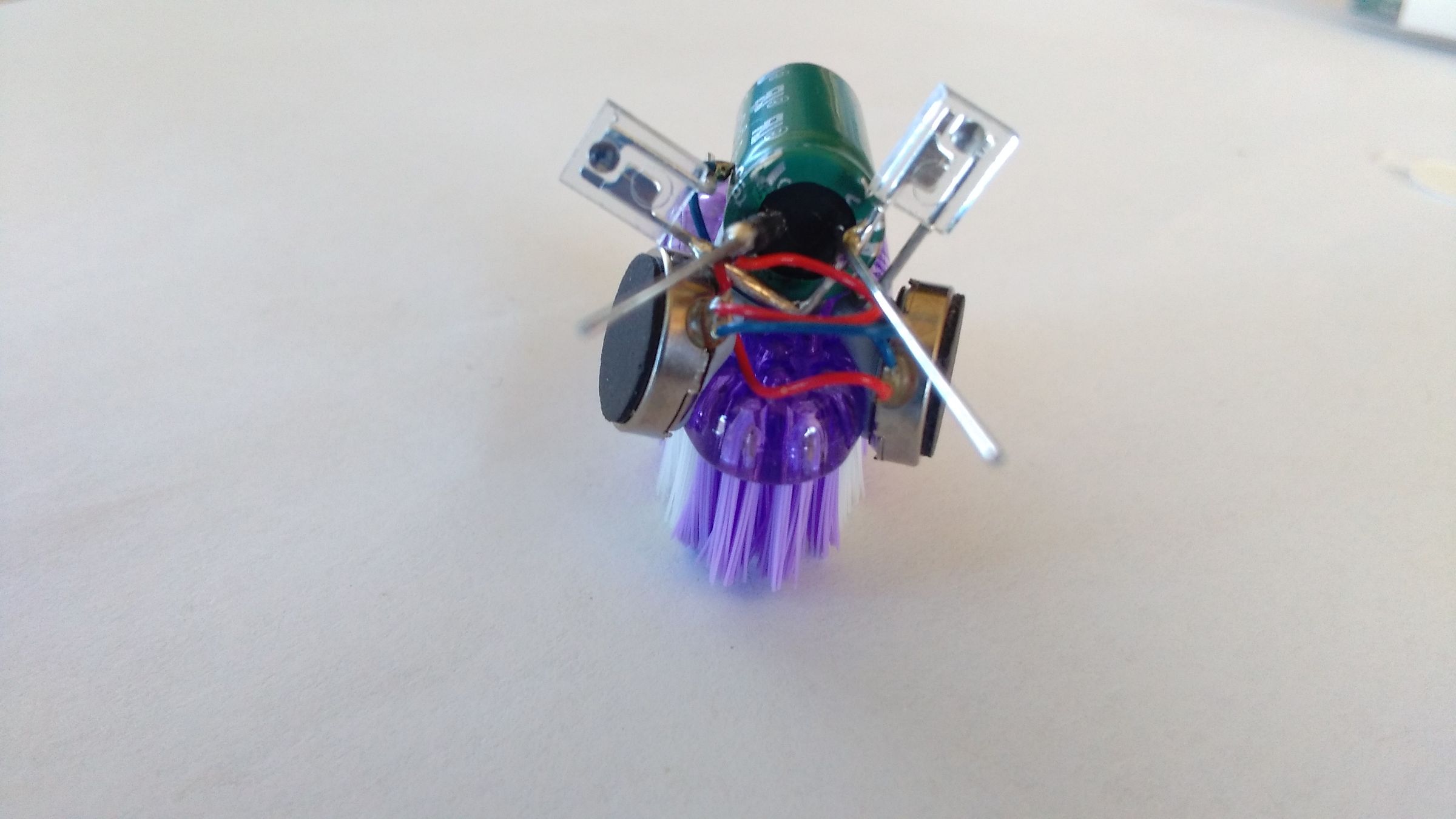 Light Sensing Bristlebot : 10 Steps (with Pictures) - Instructables