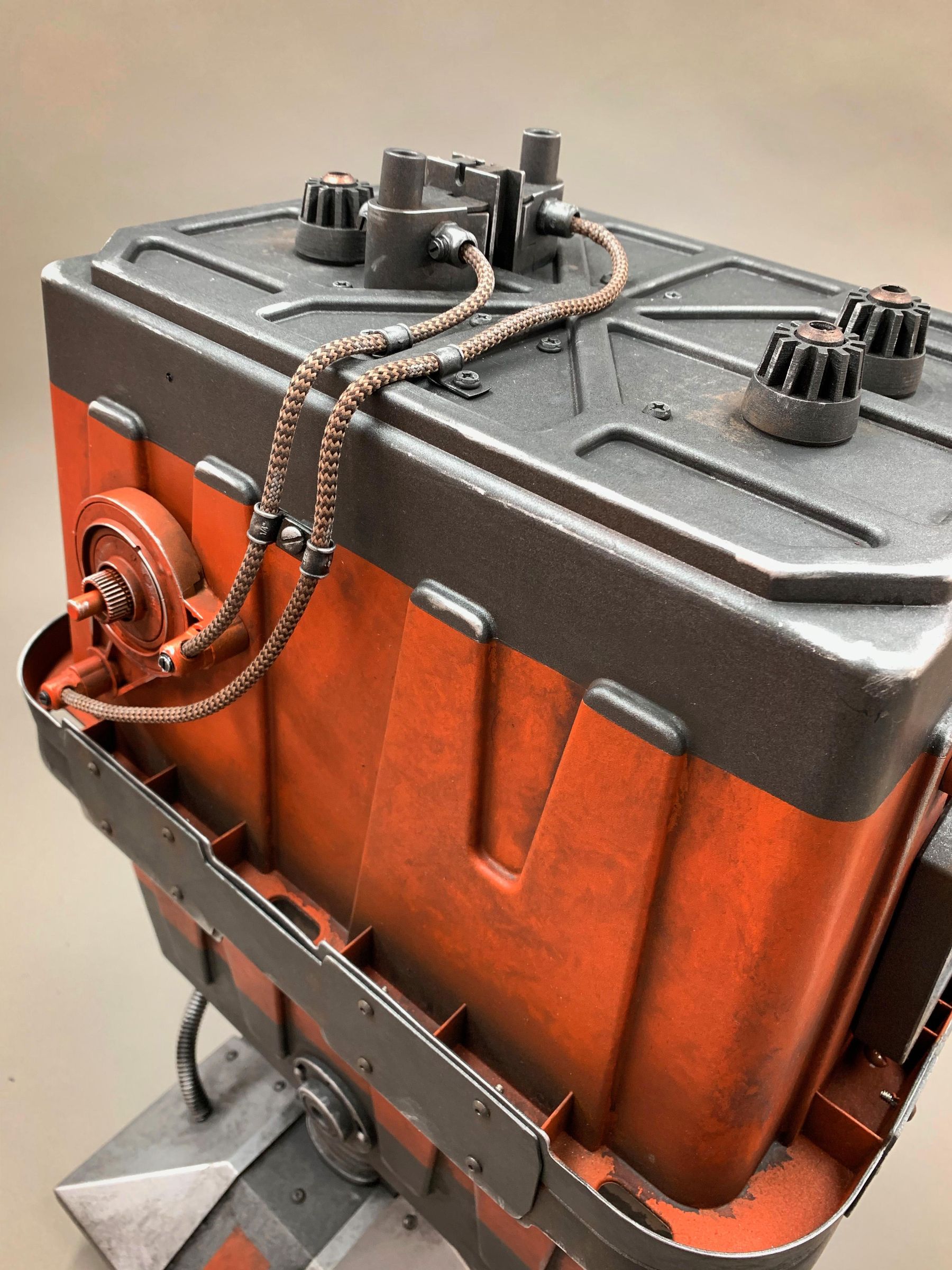 Walking Gonk Droid : 9 Steps (with Pictures) - Instructables