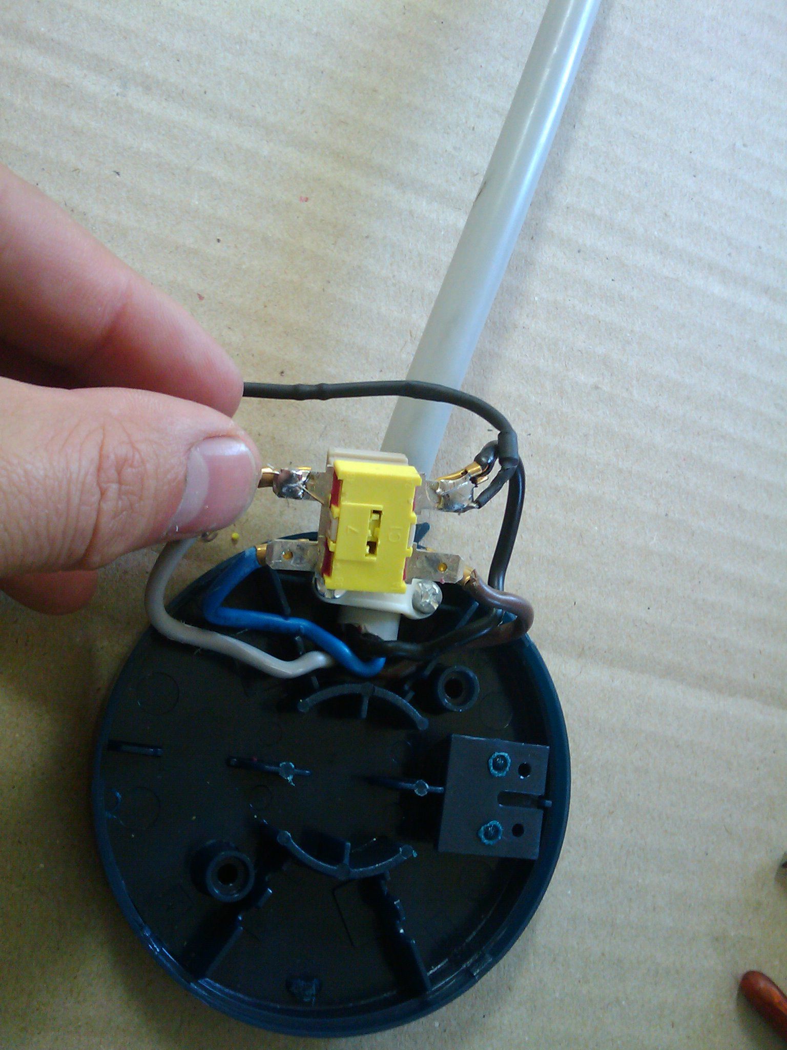 Smart Master/Slave Power Strip for Your PC [mod] (self Shutdown But ...