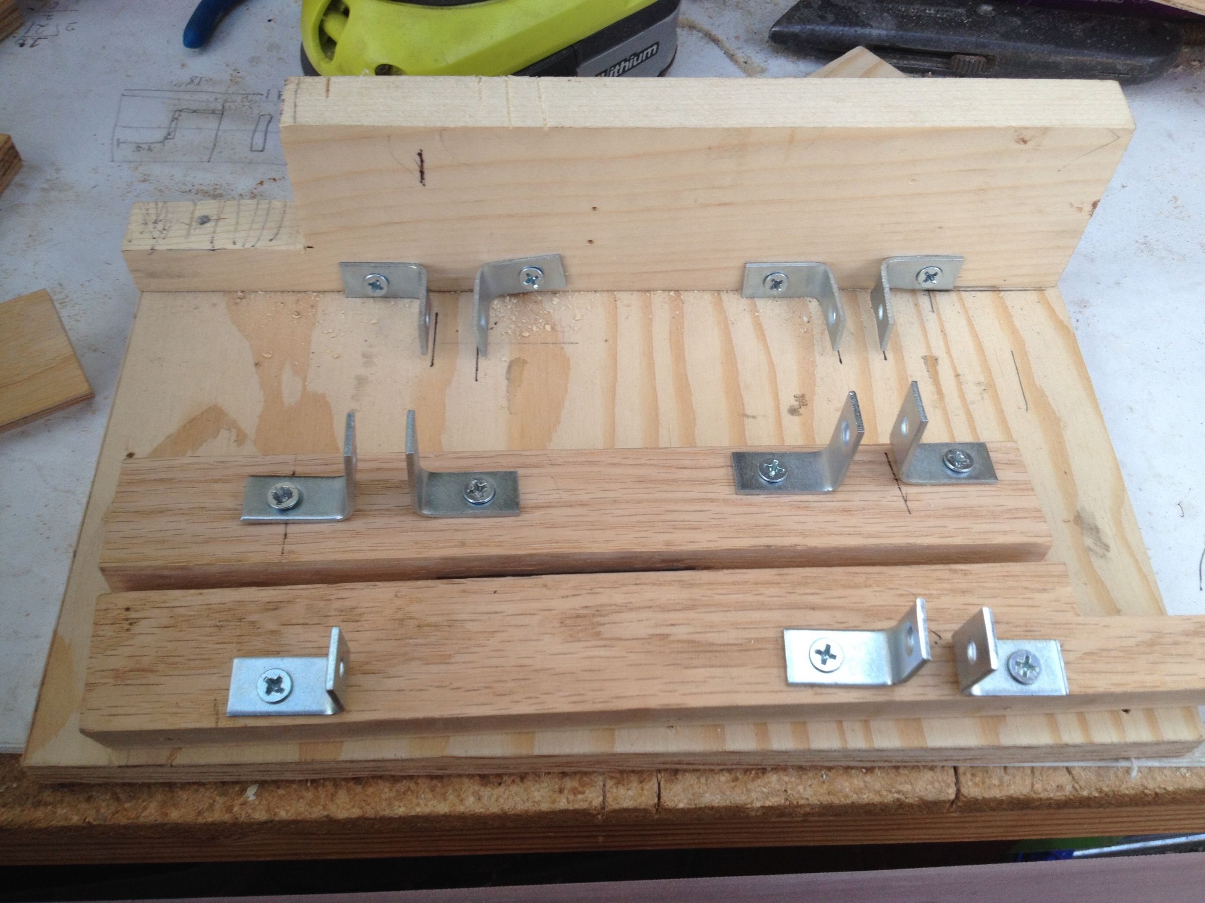 Dremel Saw Table : 7 Steps - Instructables