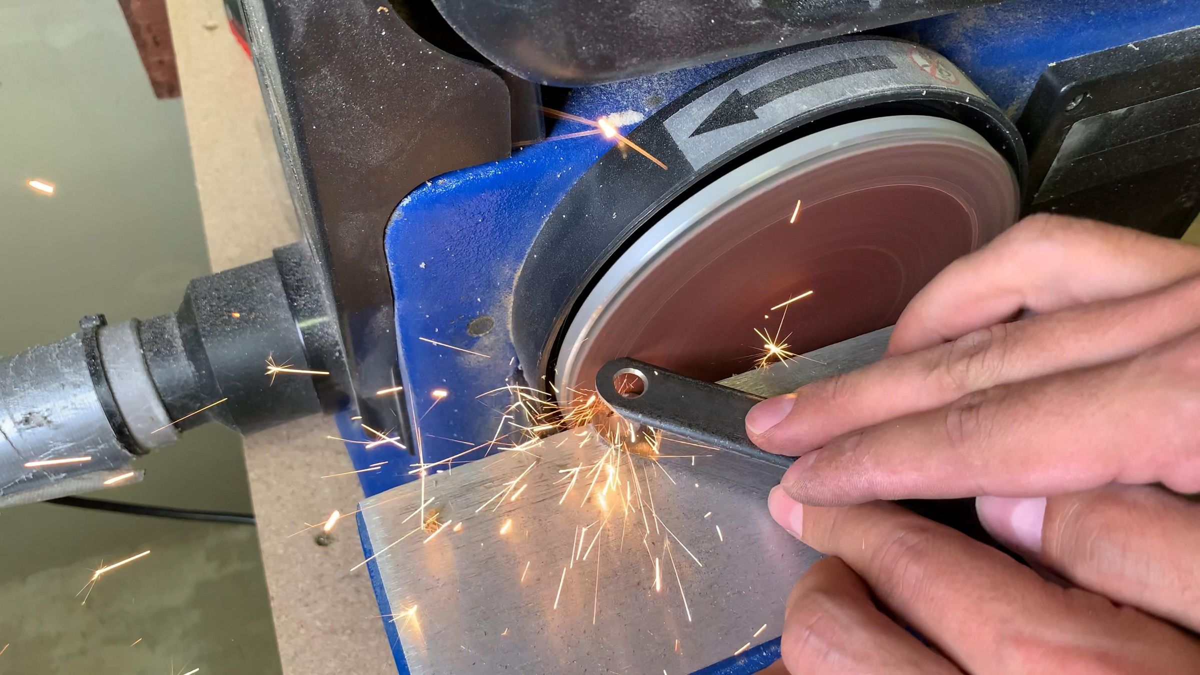 A Power File From an Angle Grinder : 15 Steps (with Pictures ...