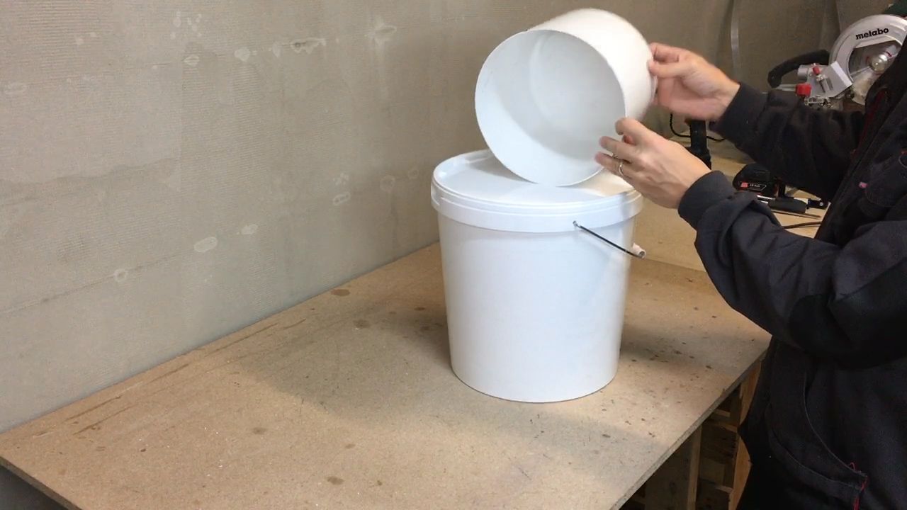 DIY: Cyclone Dust Separator From Two Buckets : 8 Steps (with Pictures ...