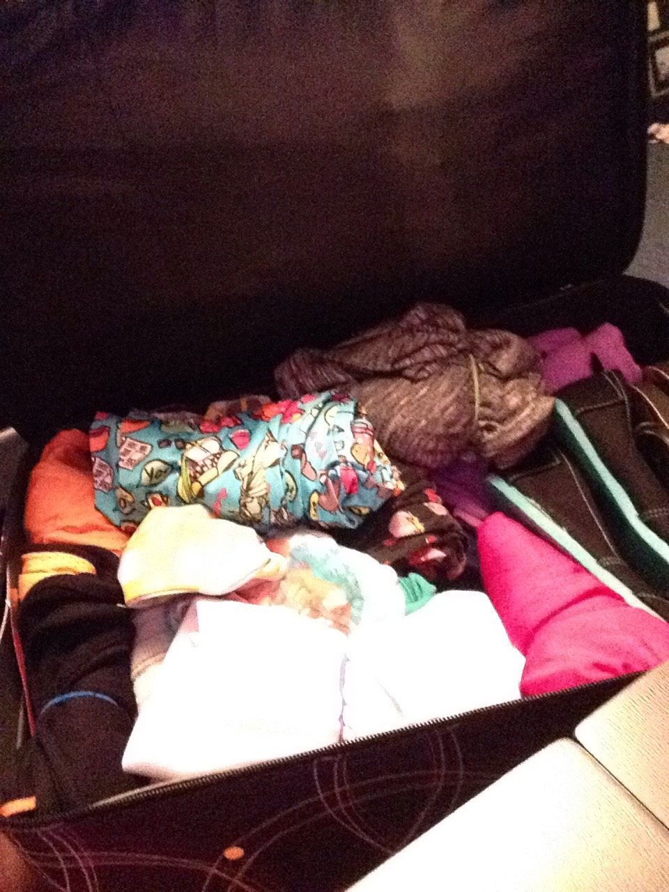 Travel Tips Suitcase : 3 Steps - Instructables