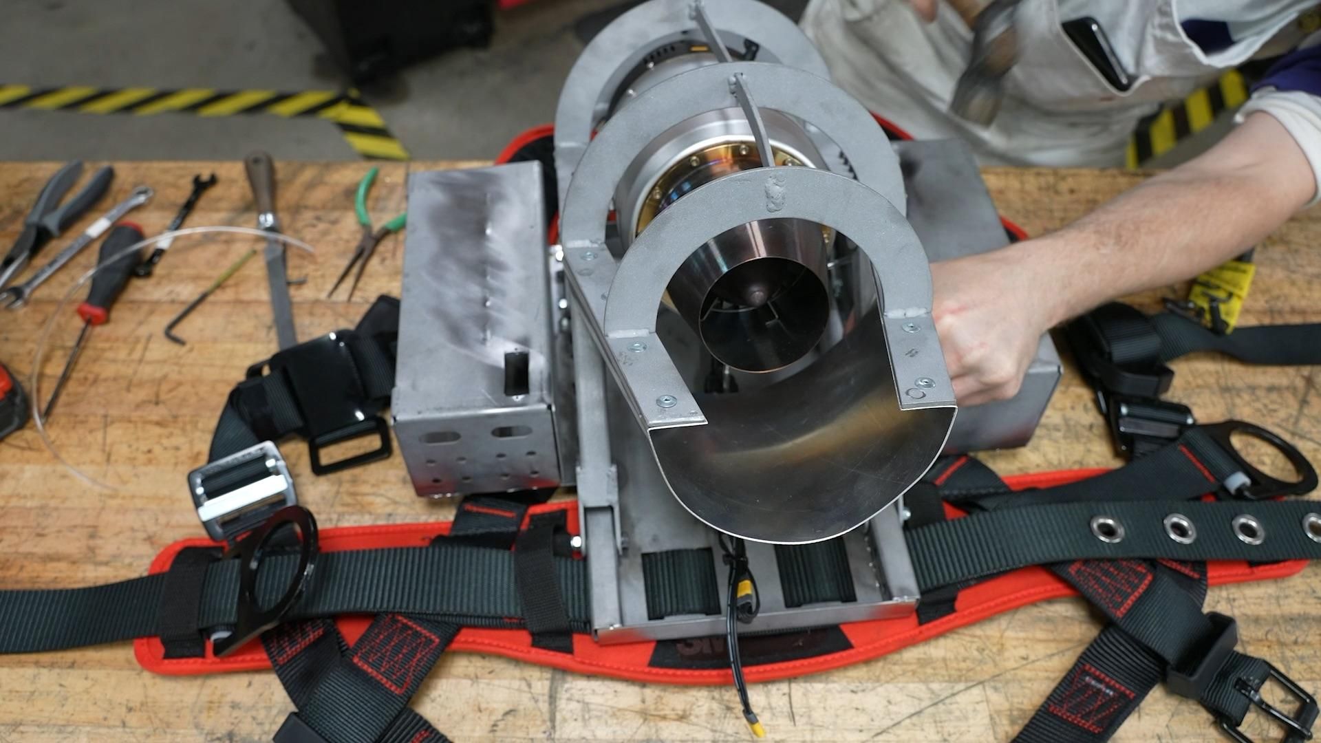 Add a Jet Engine to Your Project : 7 Steps (with Pictures) - Instructables