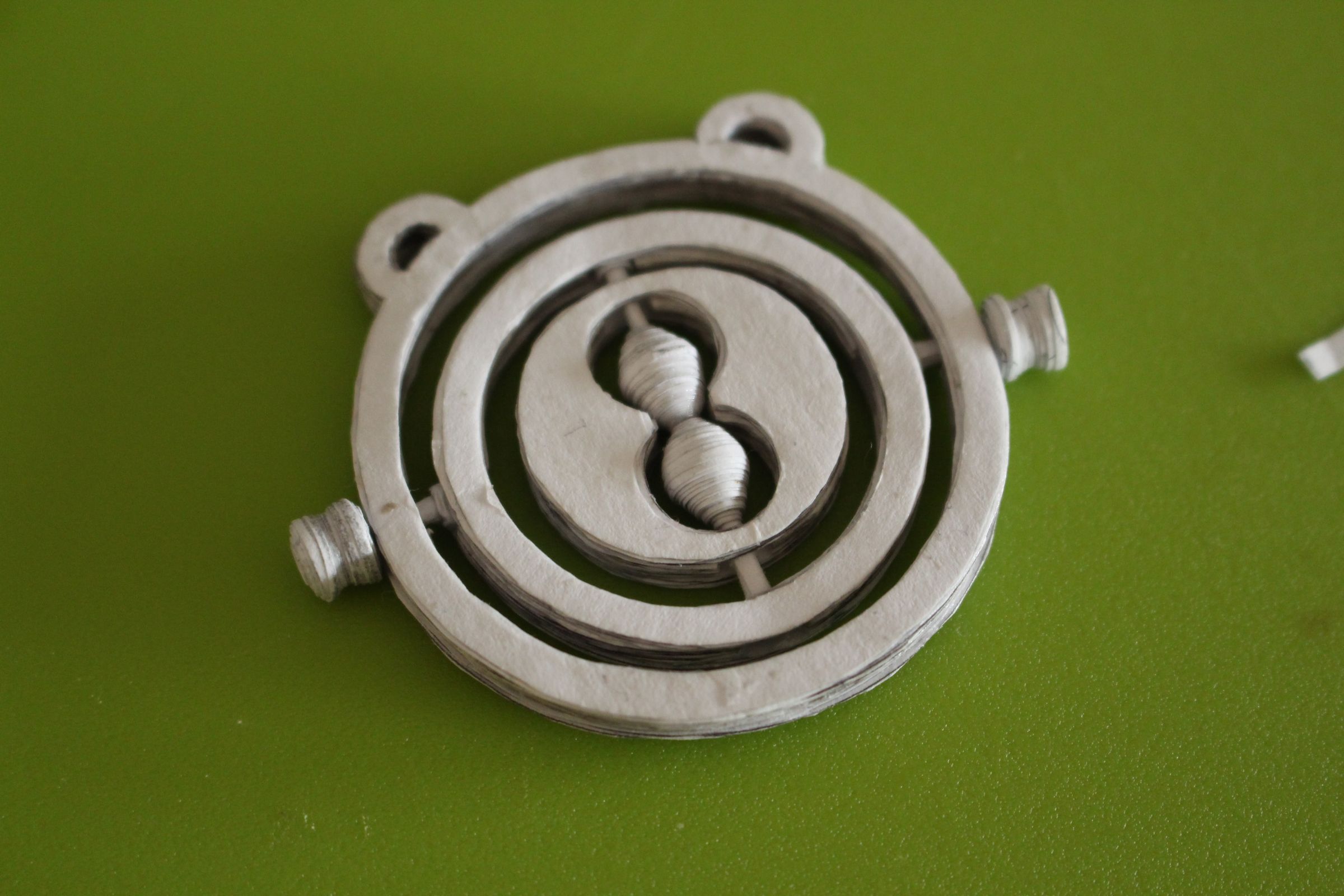 Paper Timeturner Necklace : 35 Steps (with Pictures) - Instructables