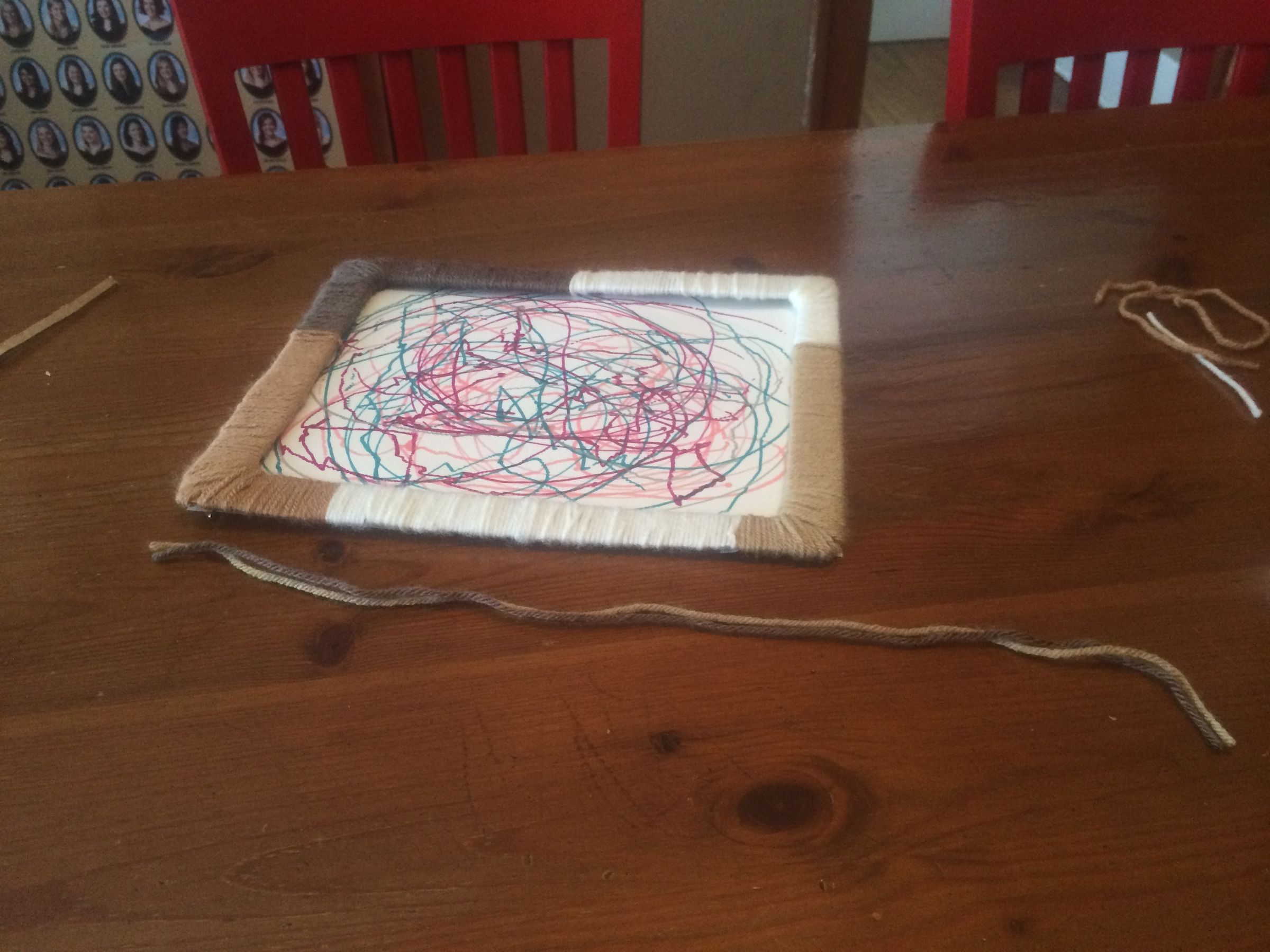 Cheap and Easy Yarn Picture Frame : 6 Steps - Instructables