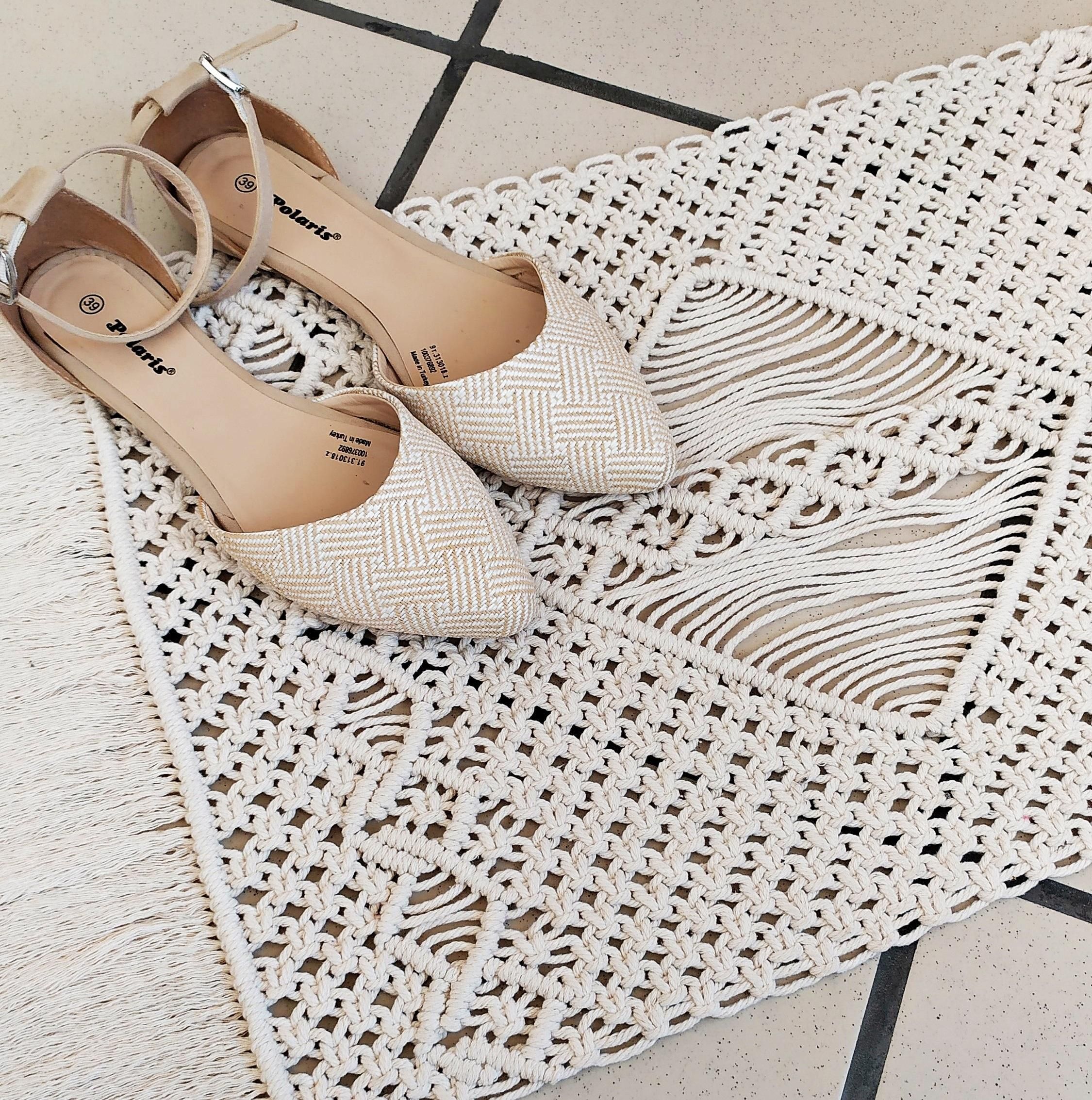 How to Make a Bohemian Macrame Rug : 14 Steps (with Pictures ...