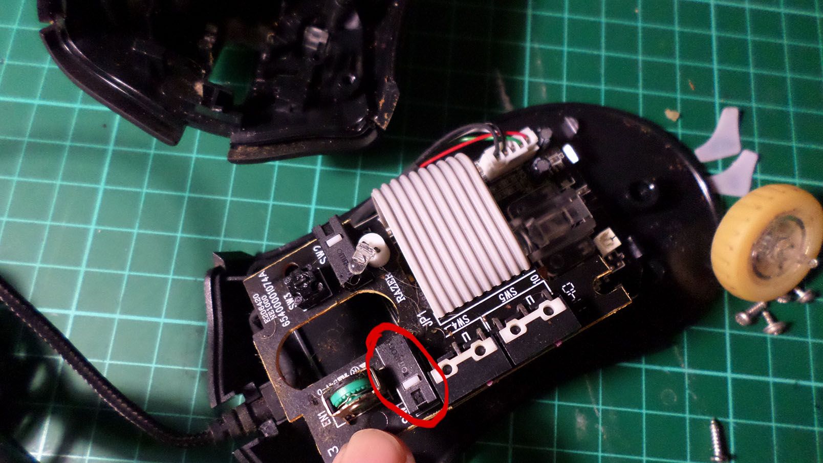 Fixing Your Mouse Double Click Issue (replacing Microswitch on Razer ...