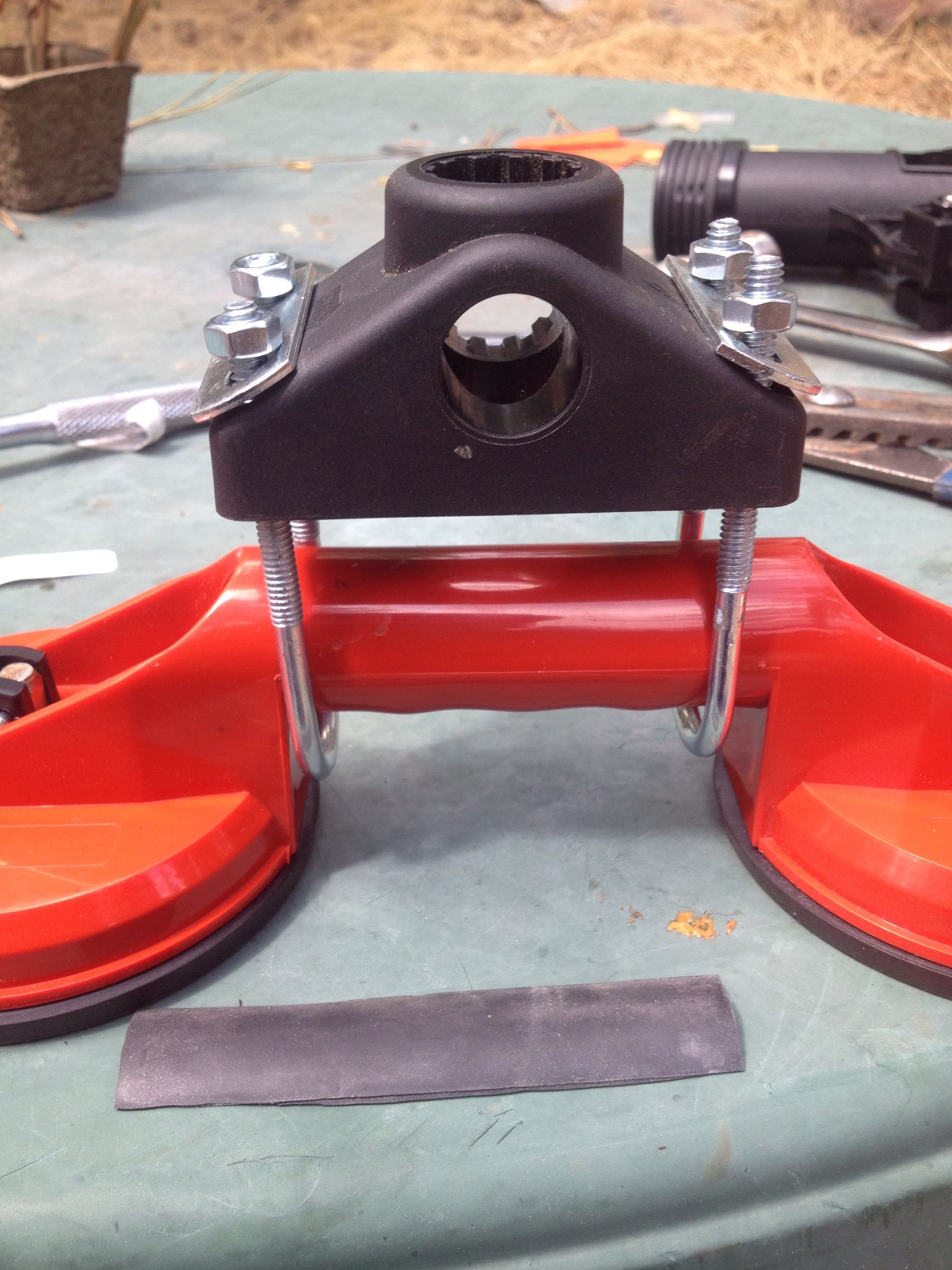 Suction Cup Fishing Rod Holder : 3 Steps - Instructables