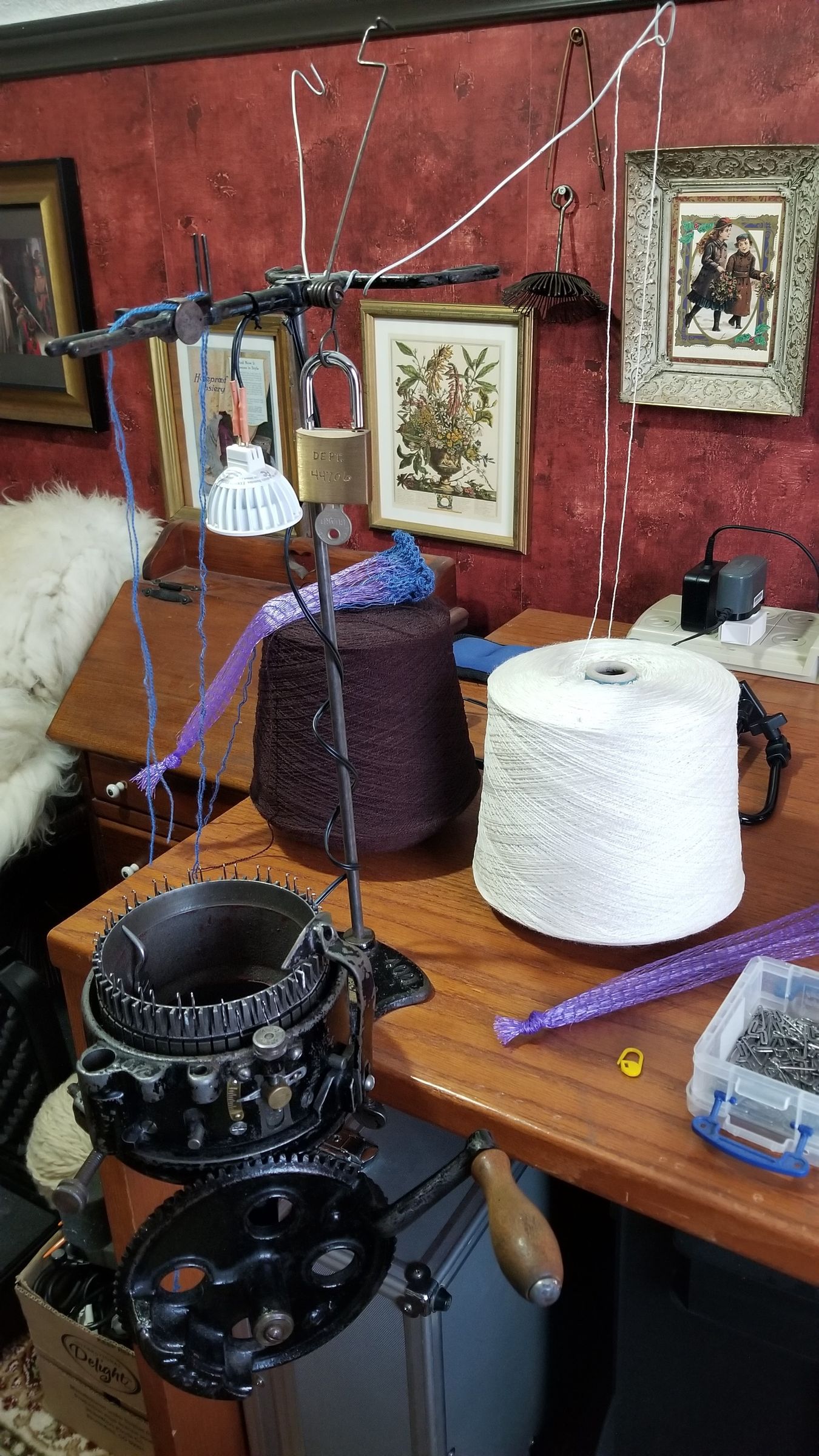 Socks the Old Way on a CSM : 52 Steps (with Pictures) - Instructables