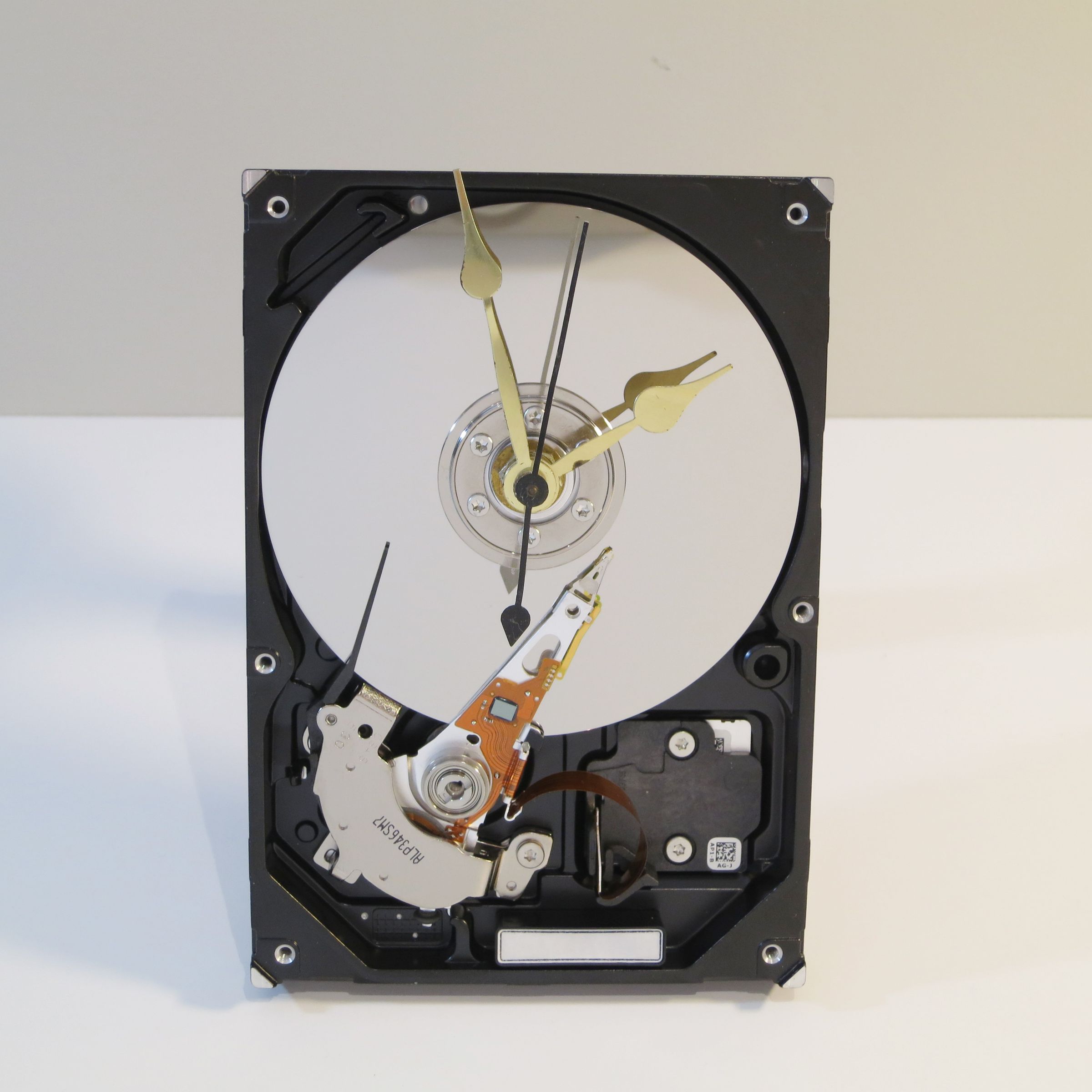 Upcycle a Hard Drive Into a Clock : 19 Steps (with Pictures ...