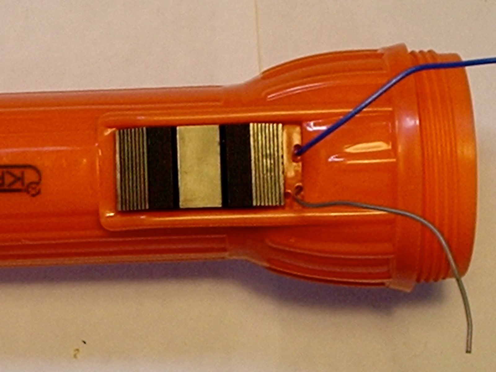 Make a Shock Flashlight! : 7 Steps - Instructables