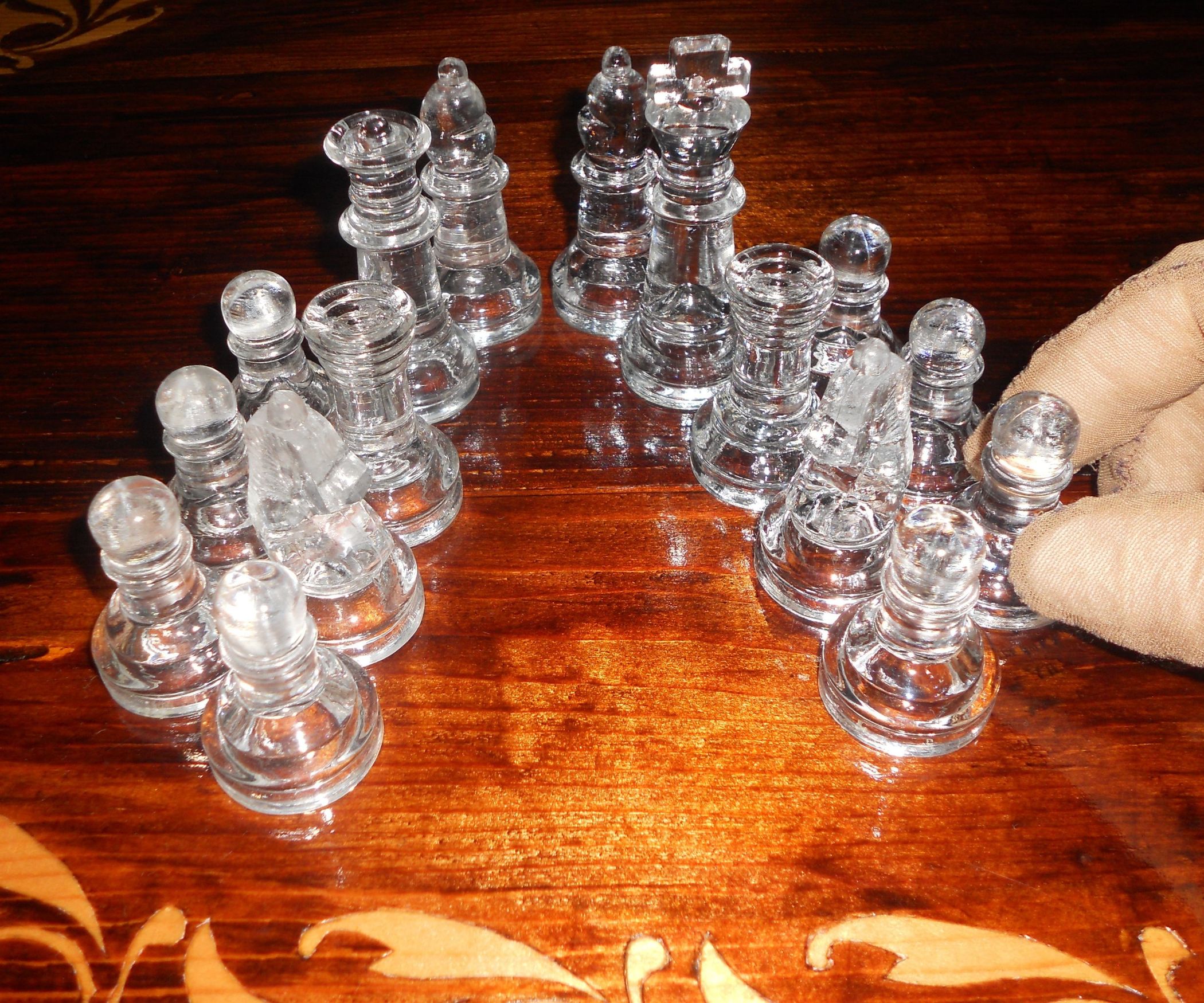 How to Make Glass Surfaces Clean and Shiny Fast, Easily and ...