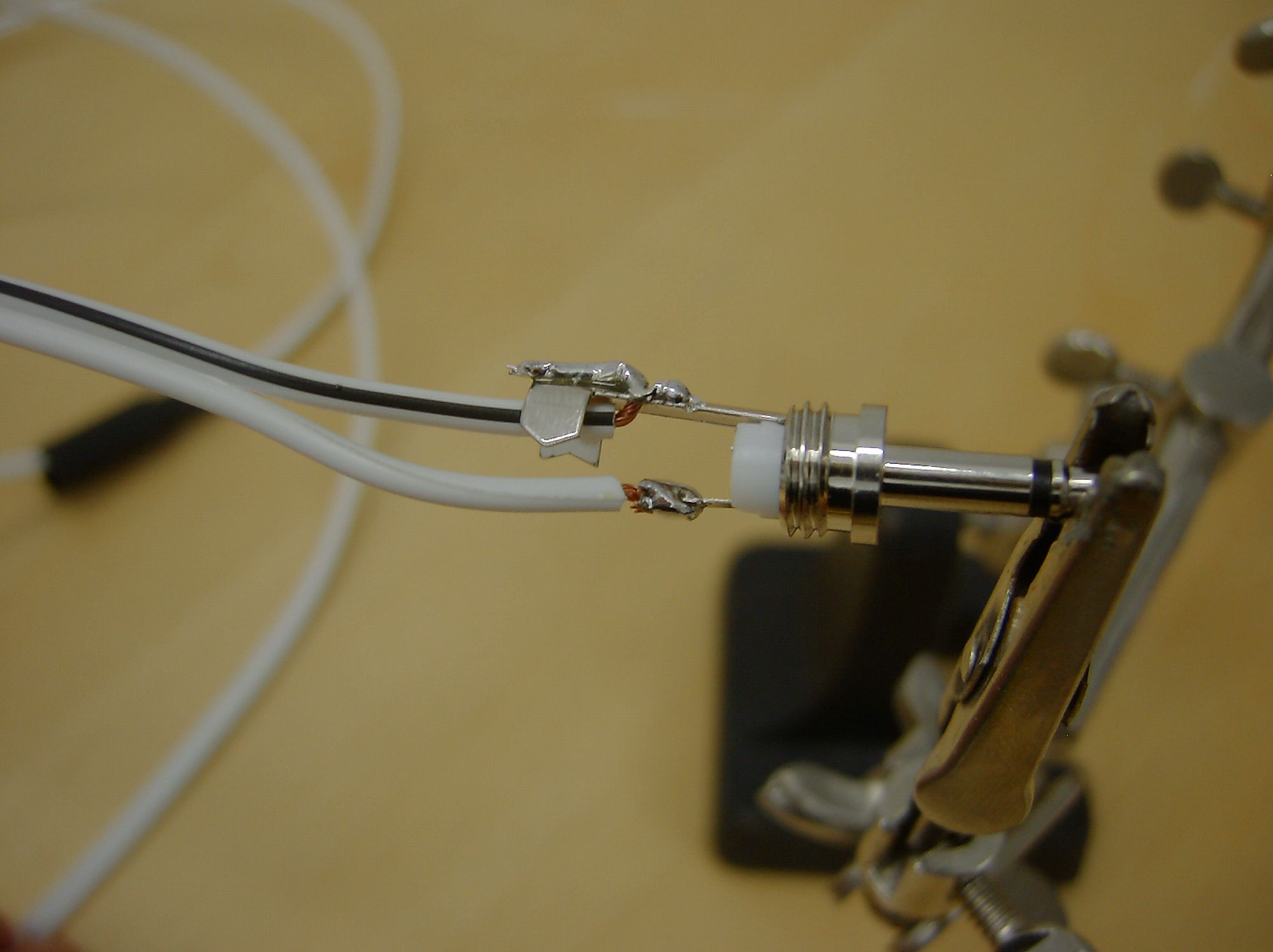 How to Connect a Push Button With Audio Input and Output : 13 Steps ...