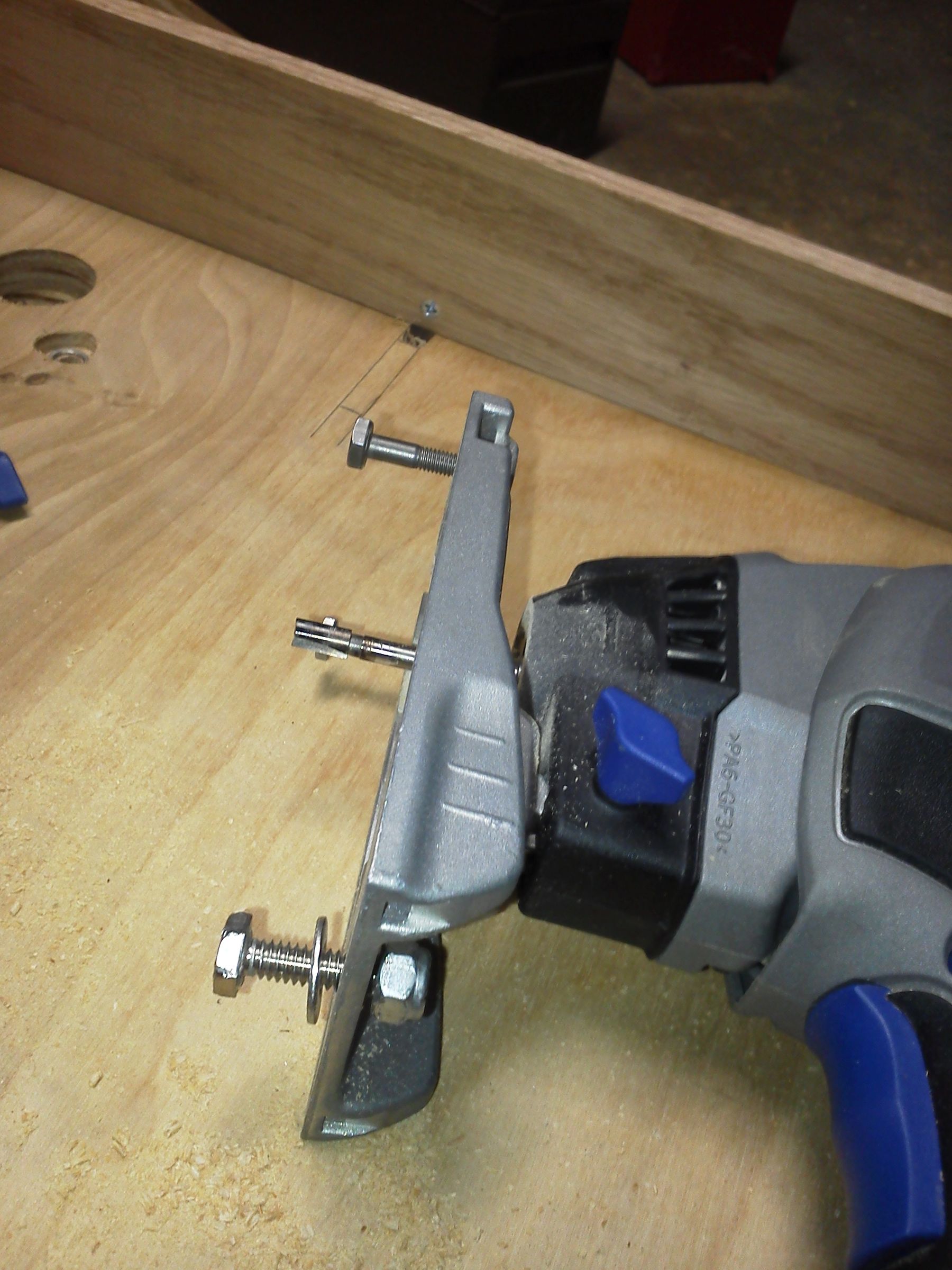 Router Table for a Dremel Trio : 6 Steps (with Pictures) - Instructables