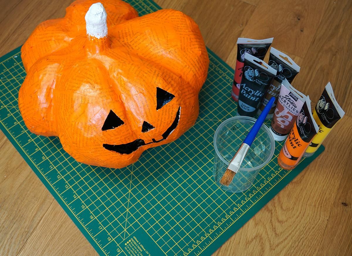 DIY Mod-Roc PUMPKIN ! | How to Make a Large Halloween Prop : 8 Steps ...